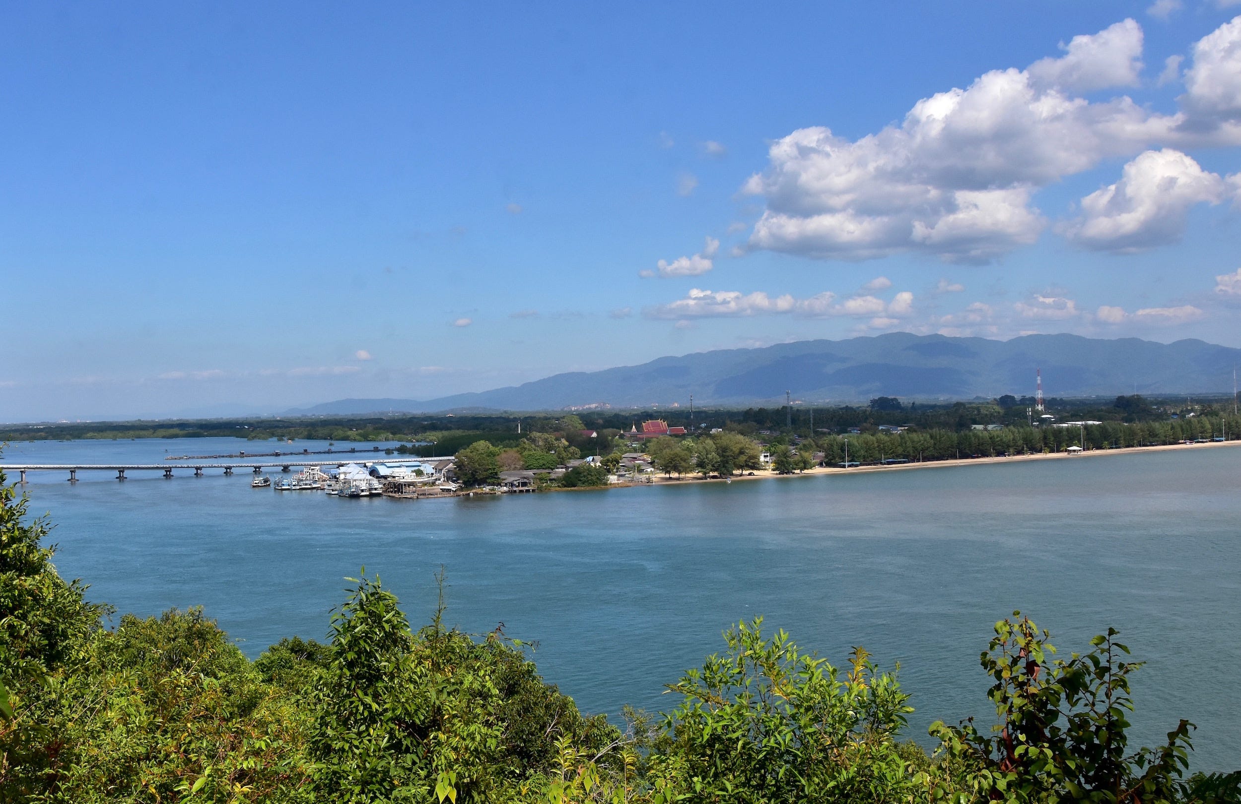 T.I.C.D.: Chanthaburi coast & islands - by David Luekens