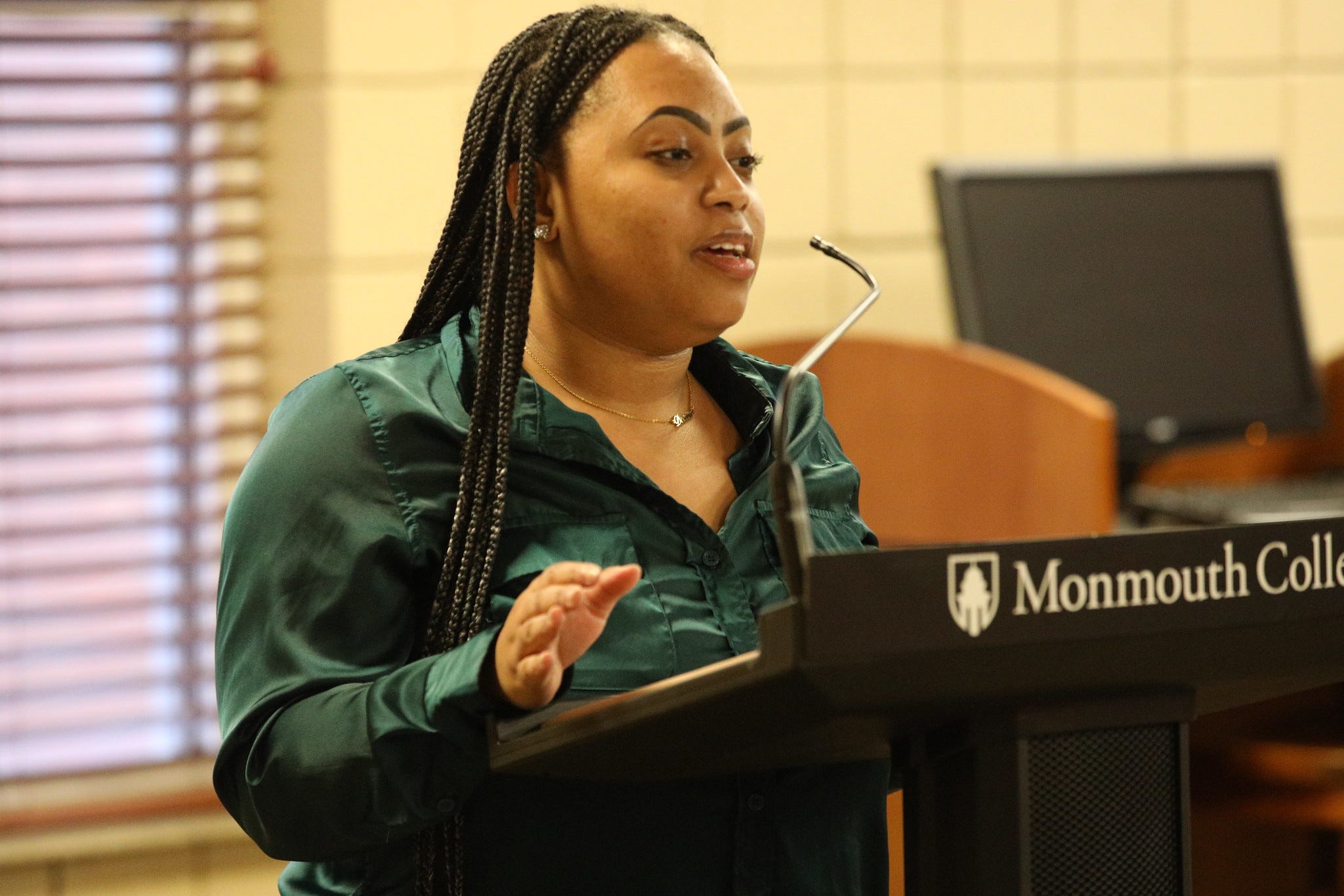 Famous Poet Taylor Byas Visits Monmouth - by thecourier1