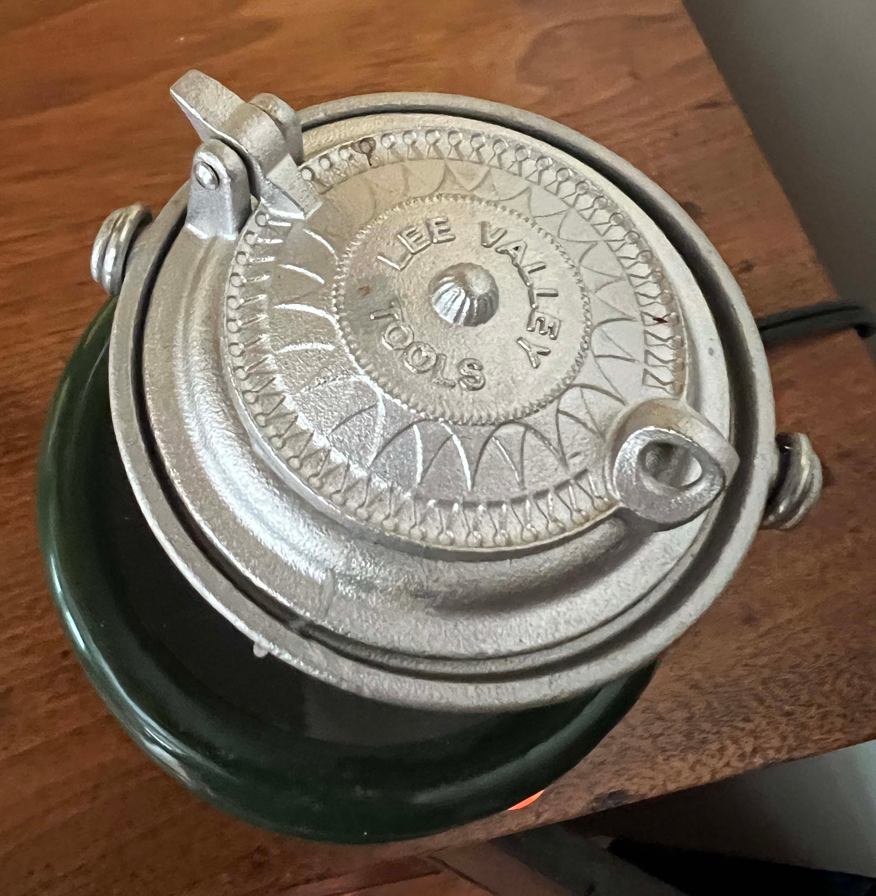 Lee Valley Glue Pot & Warmer - by Megan Fitzpatrick