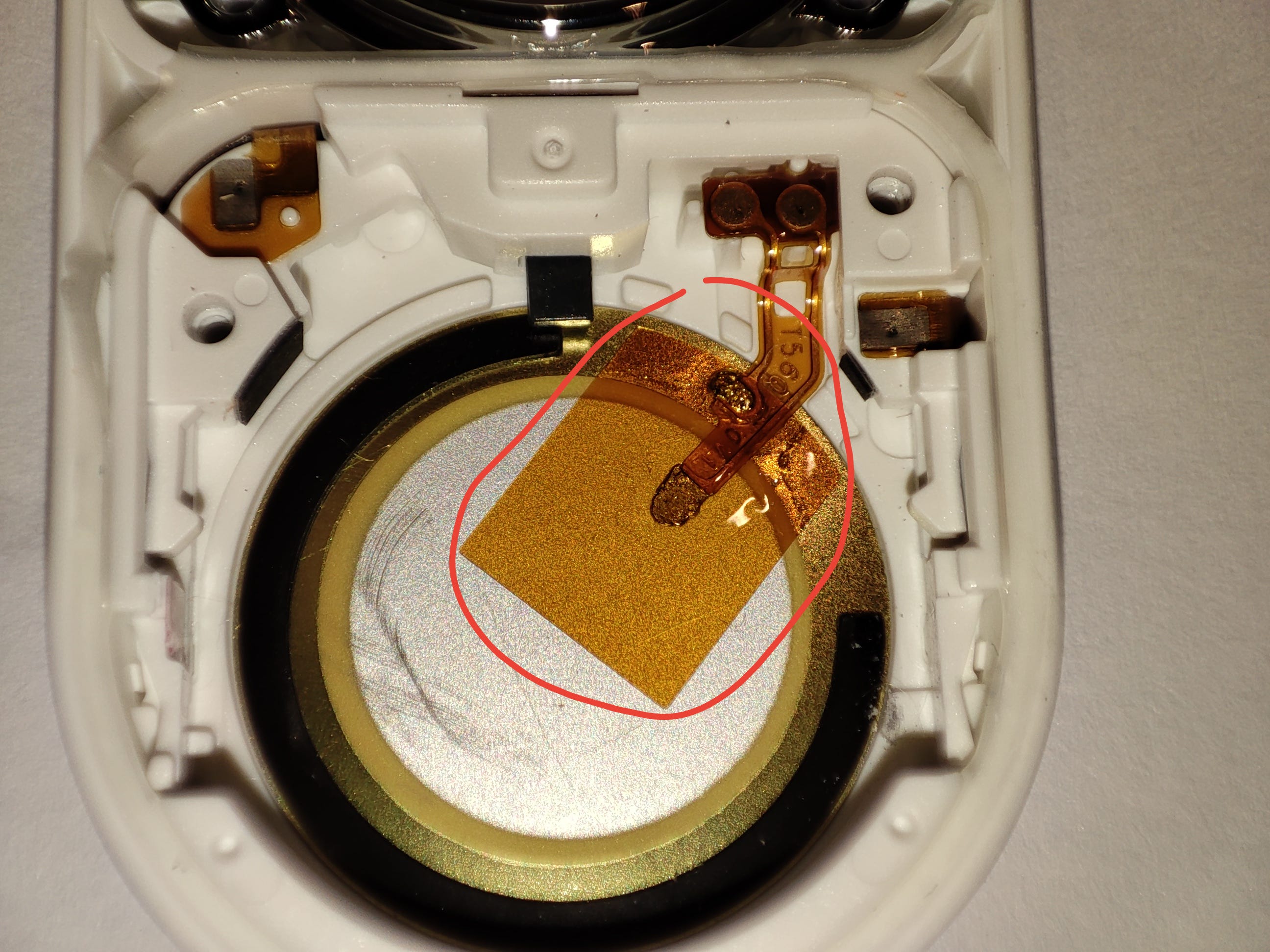 Samsung Galaxy SmartTag2 teardown - by Giorgio Zanella