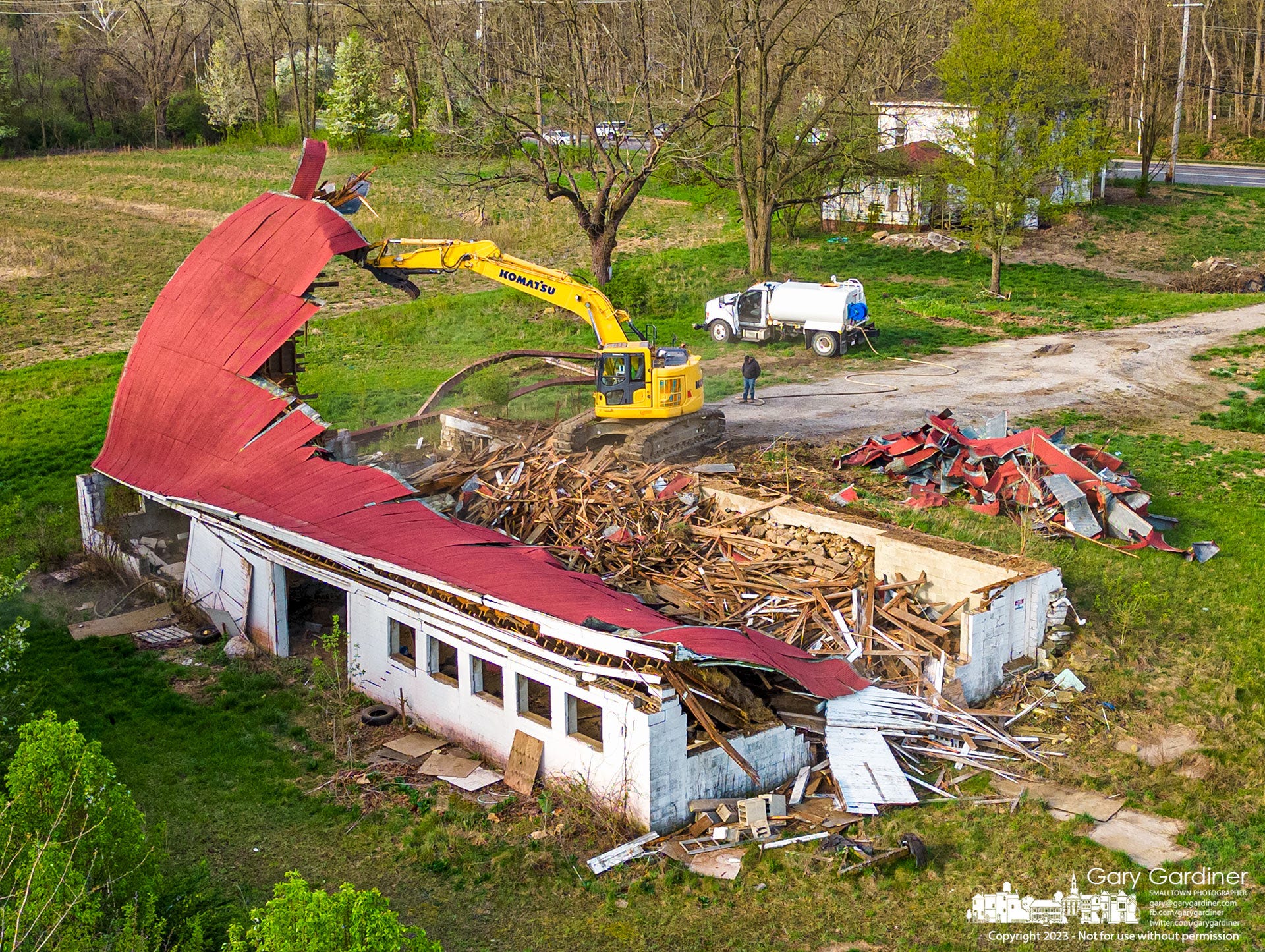 Braun Barn Demolition Memory - by Gary Gardiner