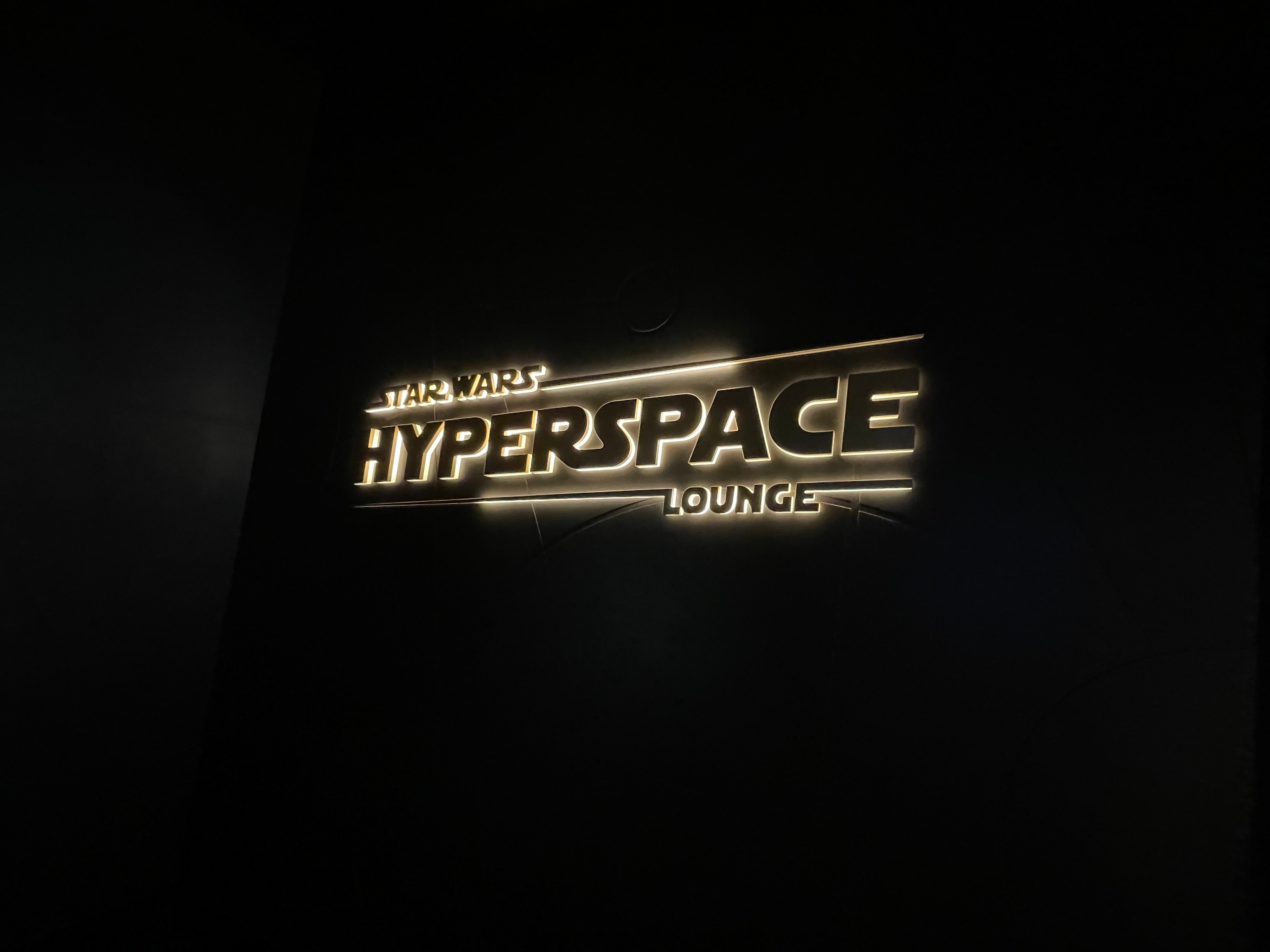 That Time Disney Turned Me Loose in Star Wars: Cargo Bay & Hyperspace Lounge | Hollywood Studios ...