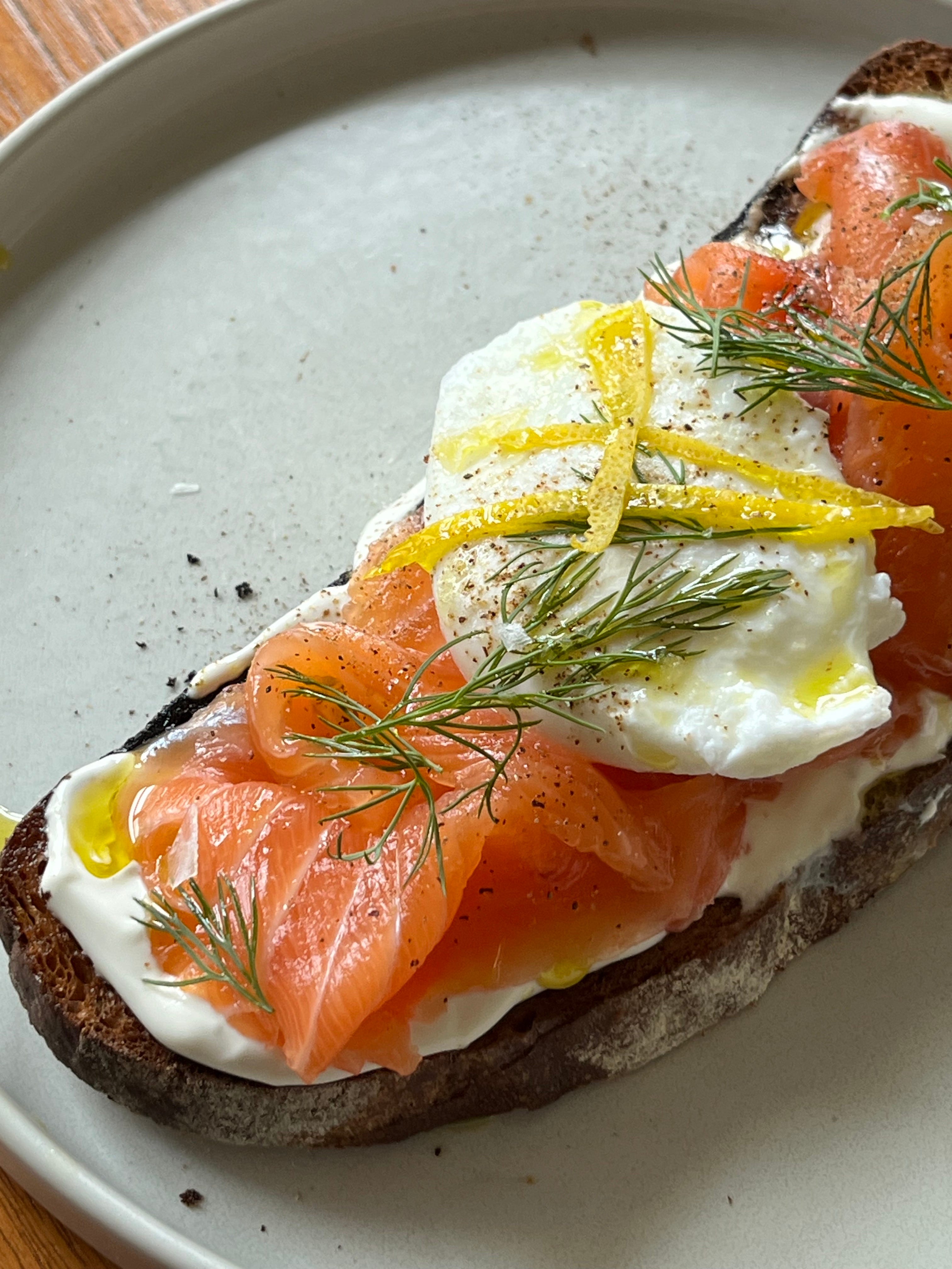 Gravlax pour le temps des fêtes ? - by Dominic Lamirande