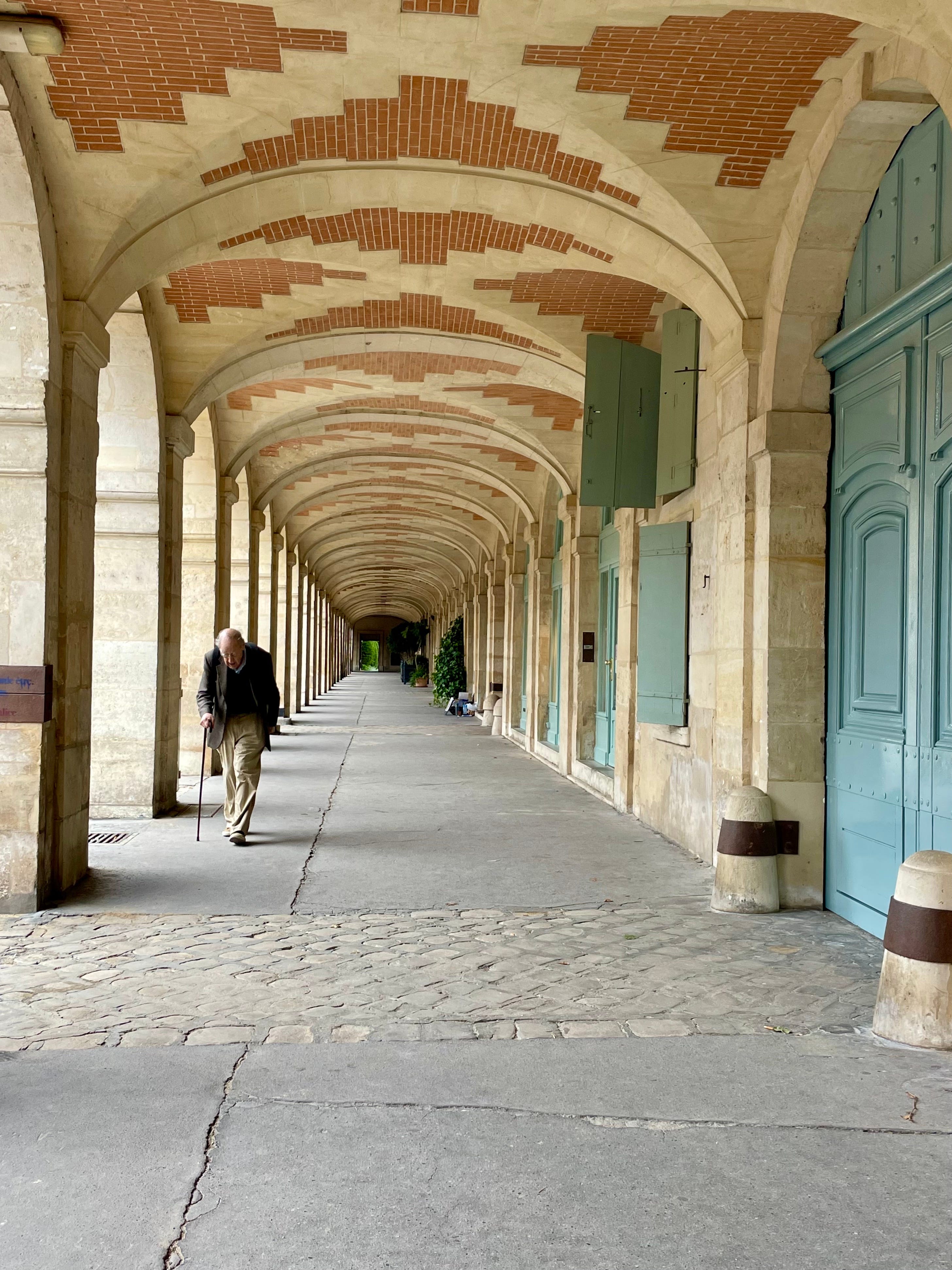 A Marais kind of day - by Véronique Savoye