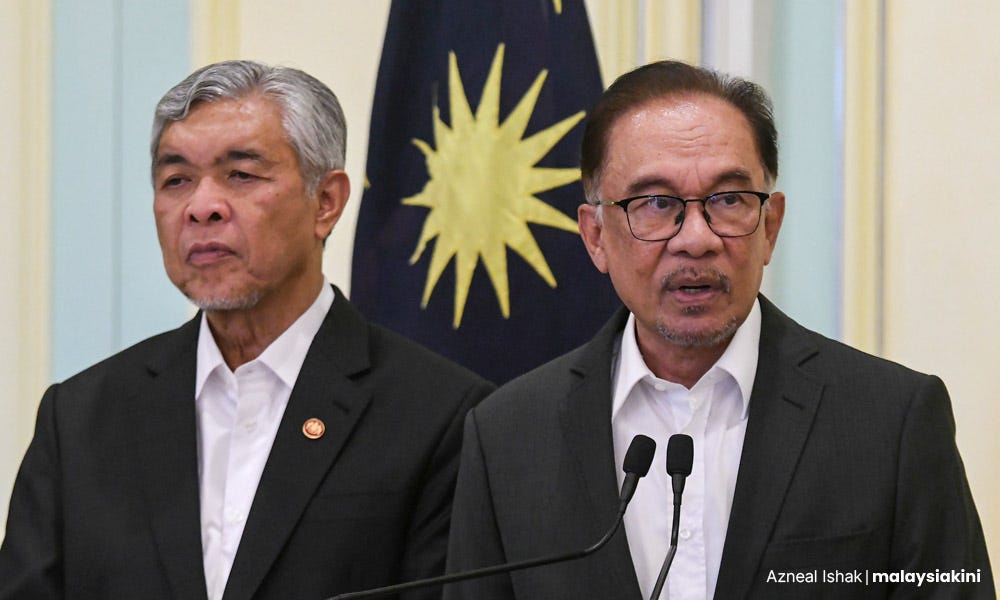 Malaysia’s Anwar Feared to be Losing Power to UMNO