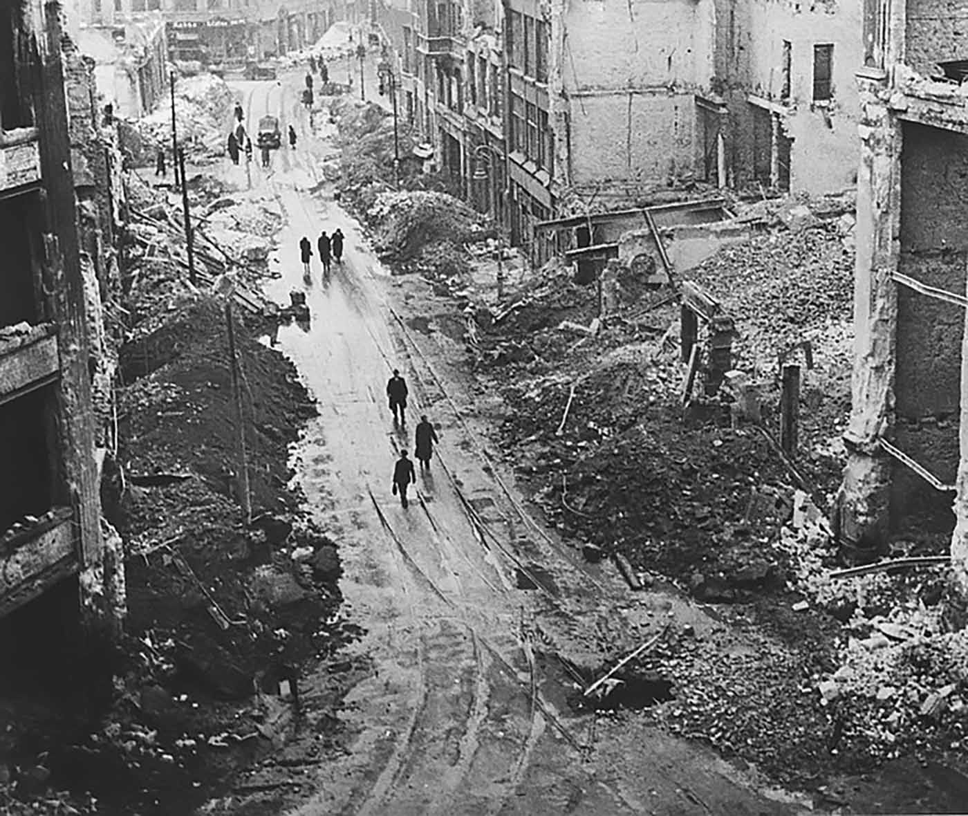 Berliner's reel from RAF raids - by Martin Cherrett