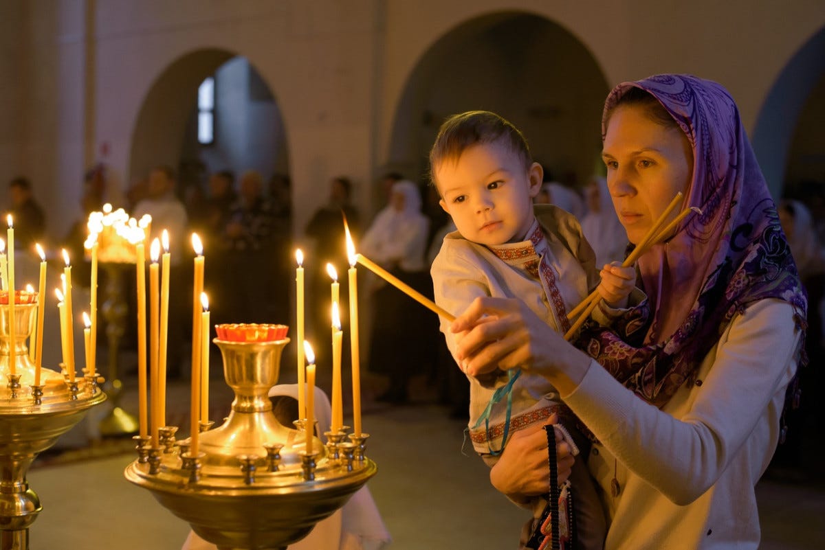 How to light candles in the temple - The Old Believers