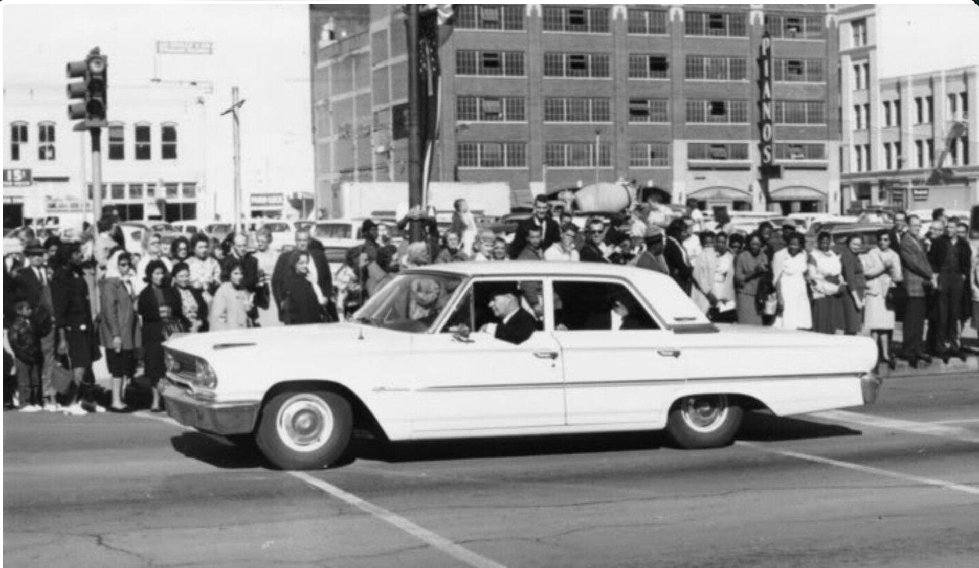 Mr. No F-ing Clue and the framing of Altgens 7