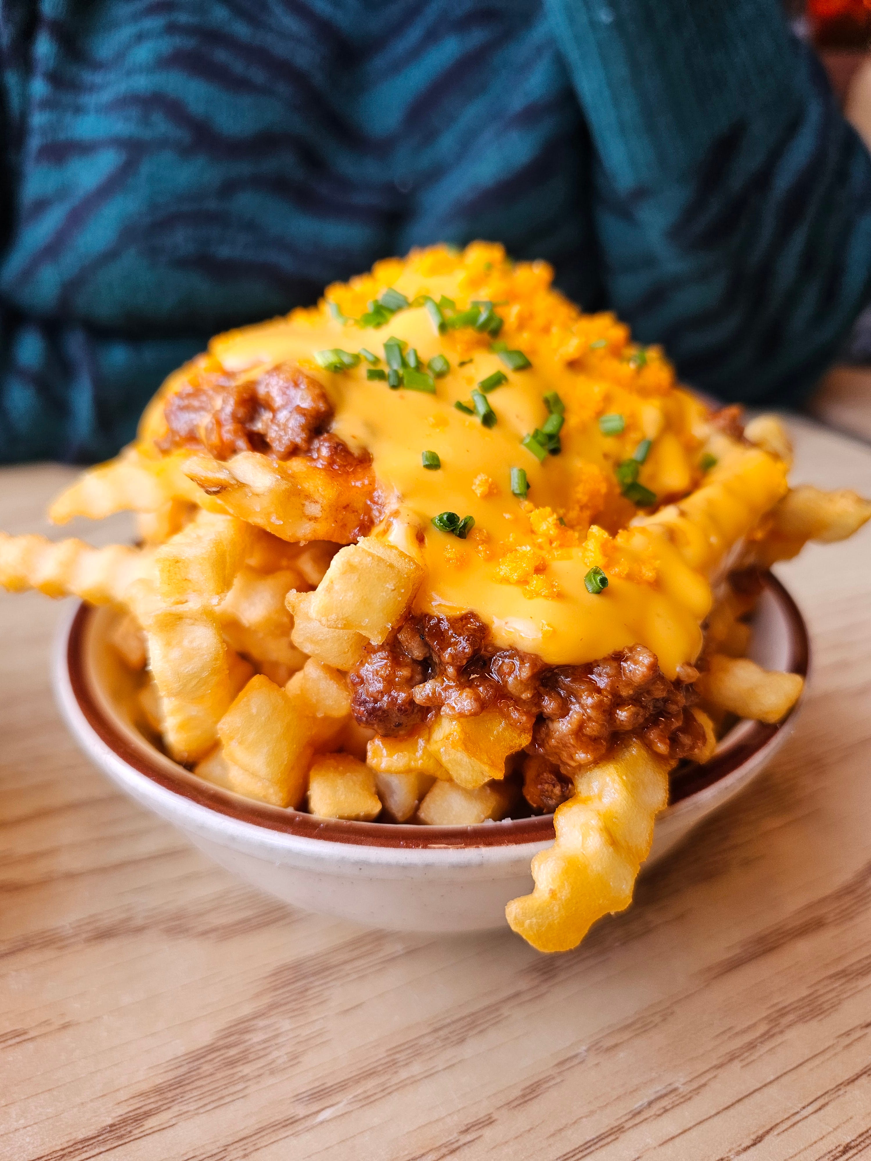 A Visit To Class Clown Hamburgers - by Jay del Corro