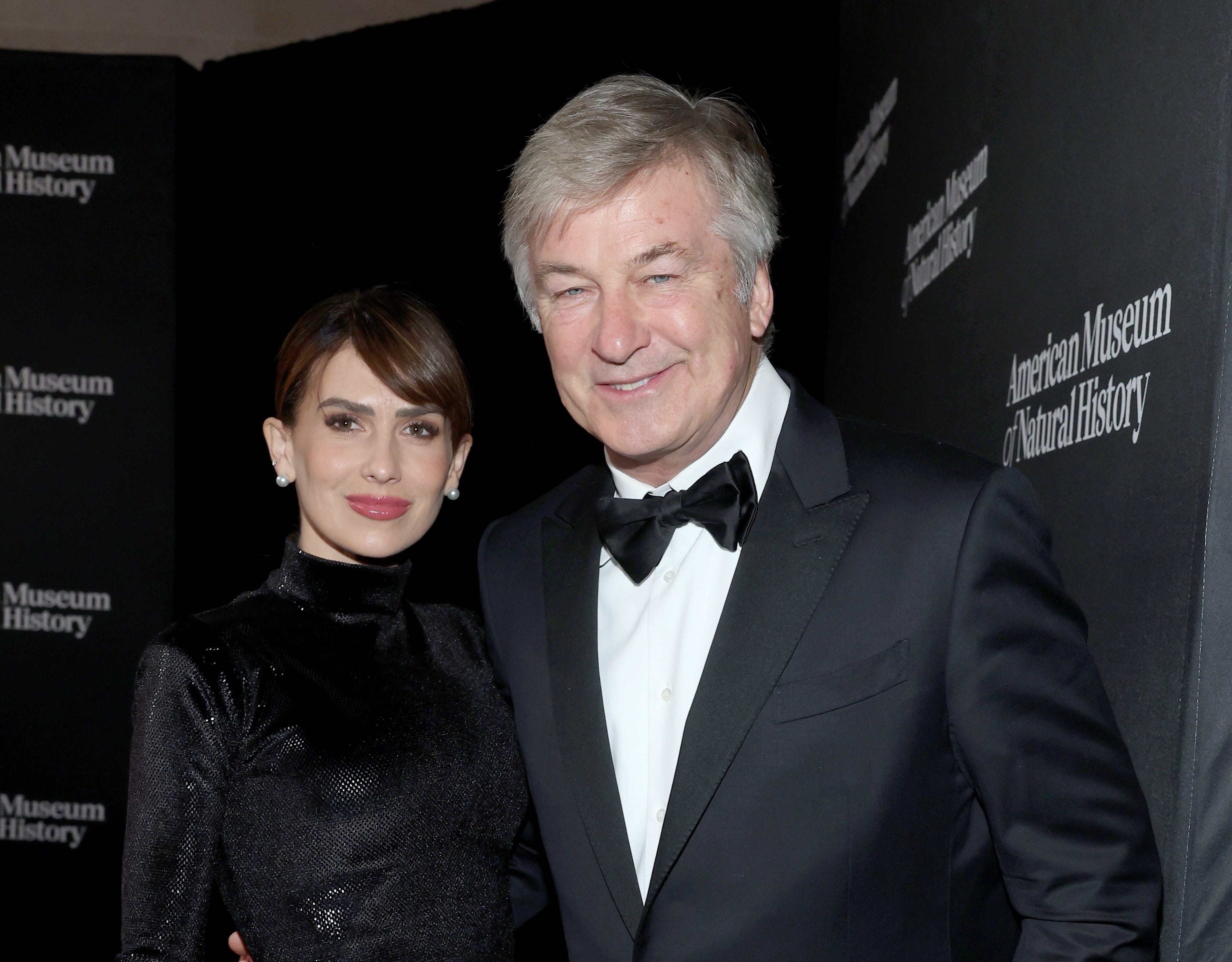 Hollywood media covers up that Alec Baldwin pulled the trigger