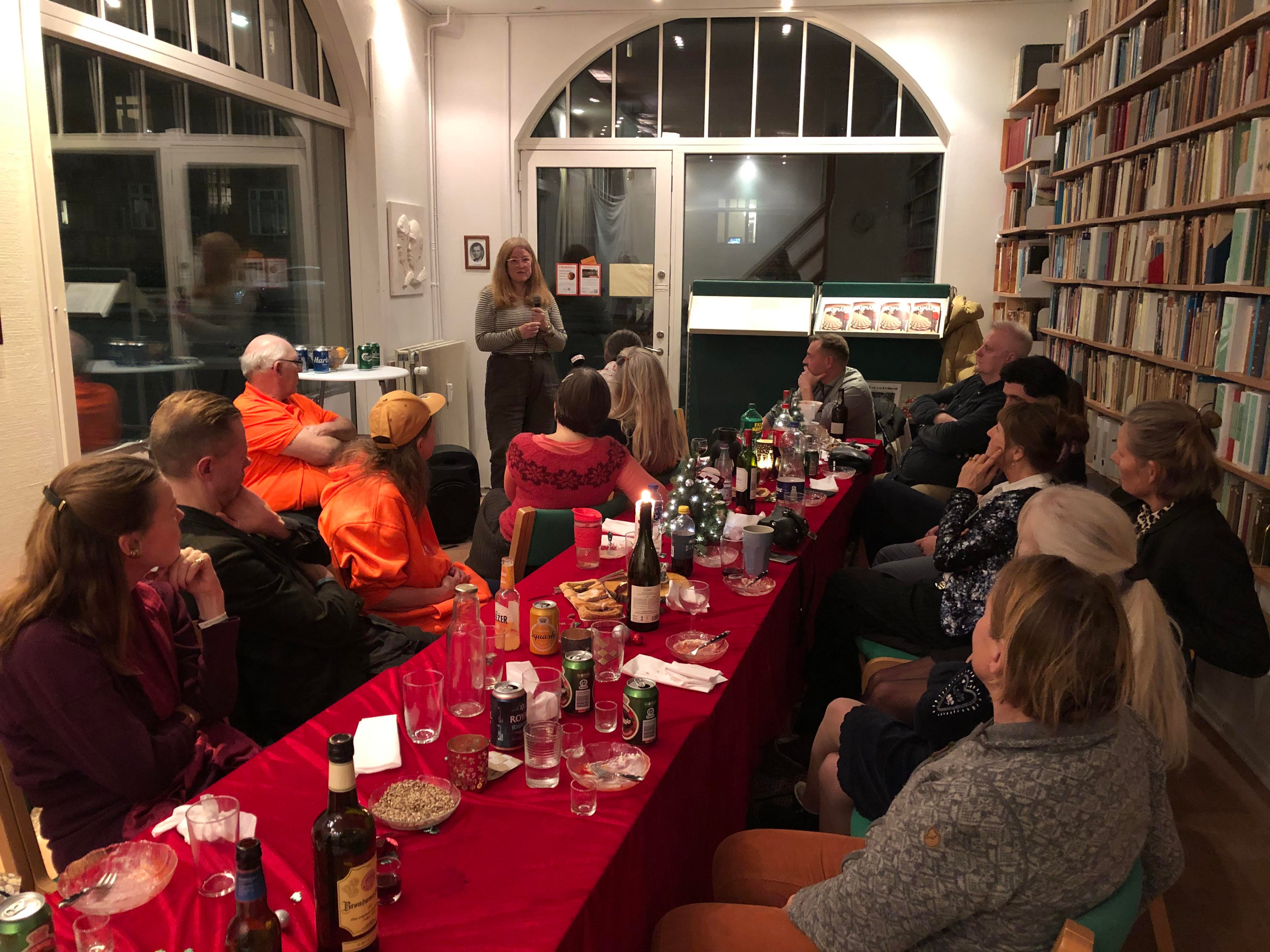 Jul i Biblioteket - Episode 10 - by Flemming Blicher