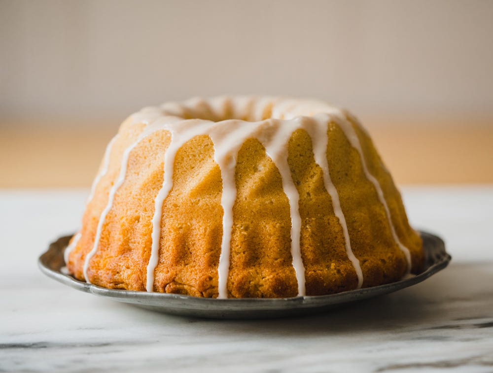 A simple/pretty maple bundt recipe for mud/sugaring season