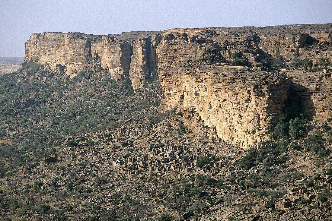 A complete history of Dogon country: Bandiagara from 1900BC to 1900AD