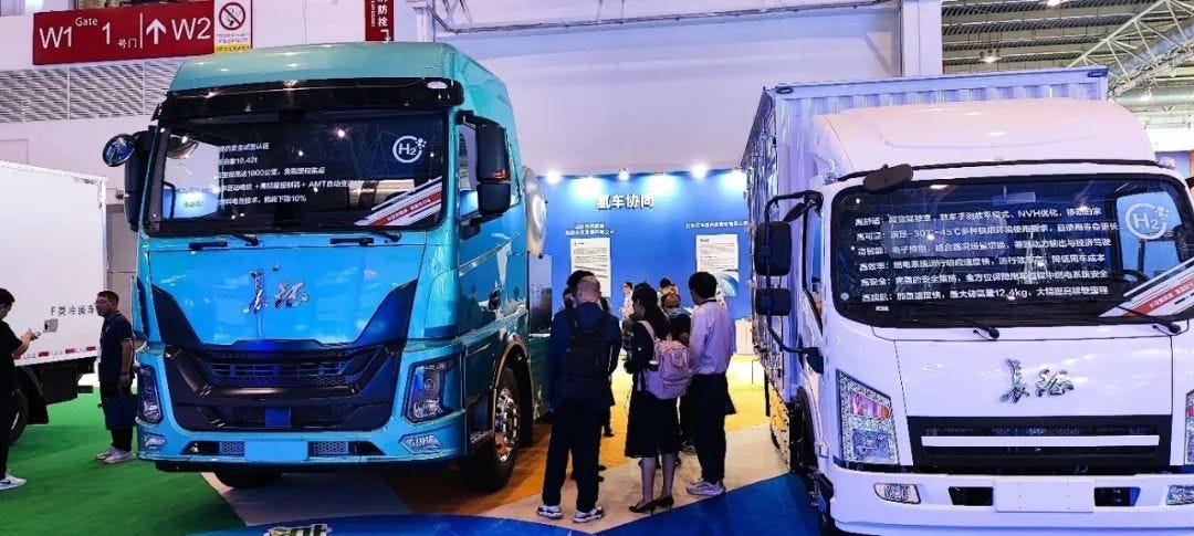FTXT demonstrated liquid hydrogen heavy-duty truck in Beijing