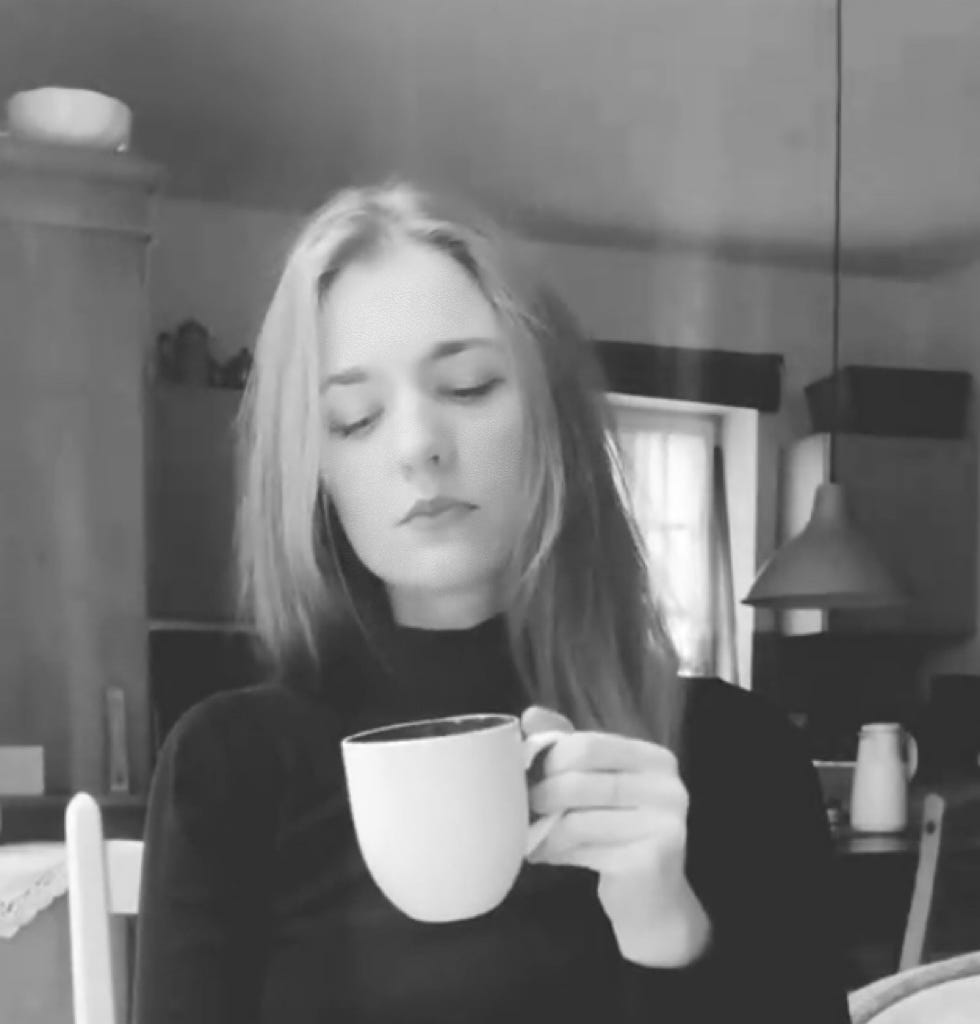 Join Josephine Maria Bayer’s subscriber chat