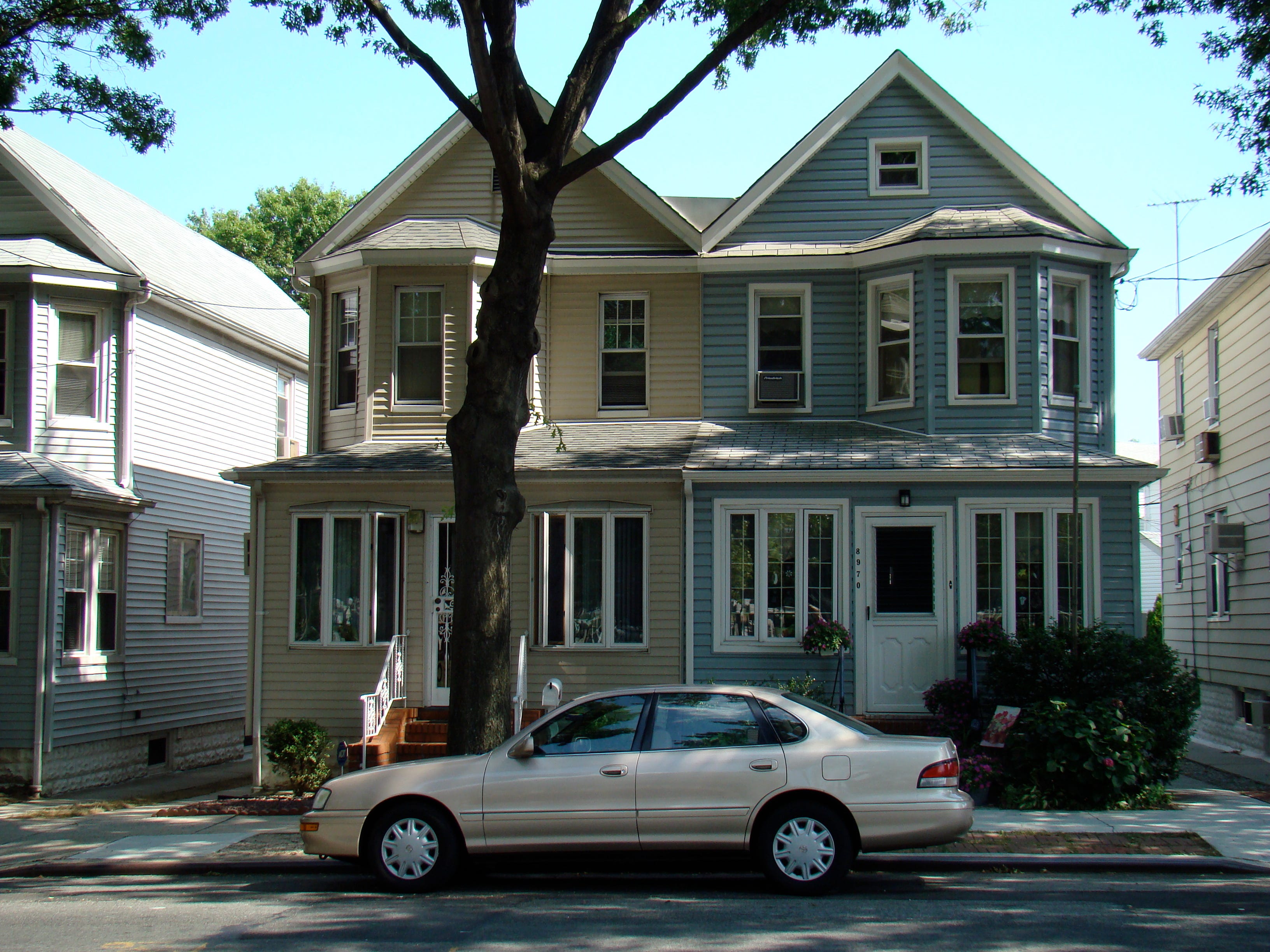 Norman Lear's New York: A visit to the 'All in the Family' house and ...