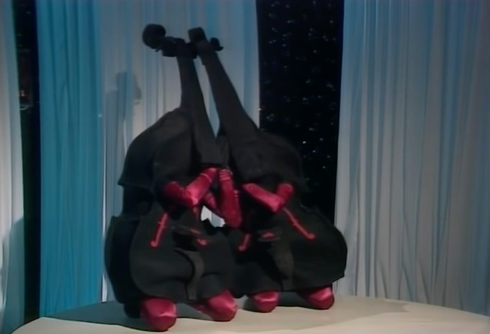 December Will Be Magic Again (or "MG & T Watch the 1979 Kate Bush ...