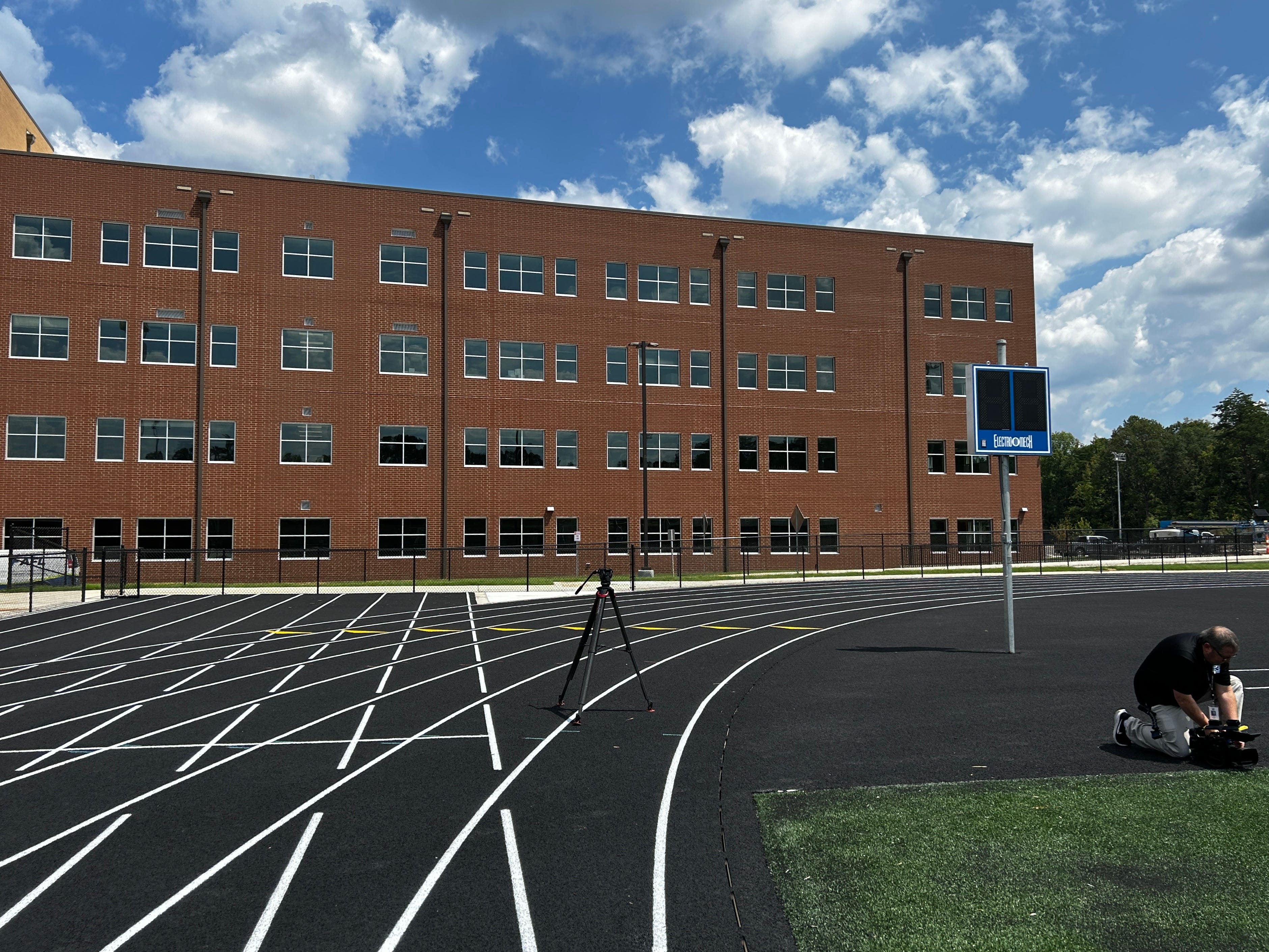 Charlotte's newest high school, Ballantyne Ridge, sets new trends