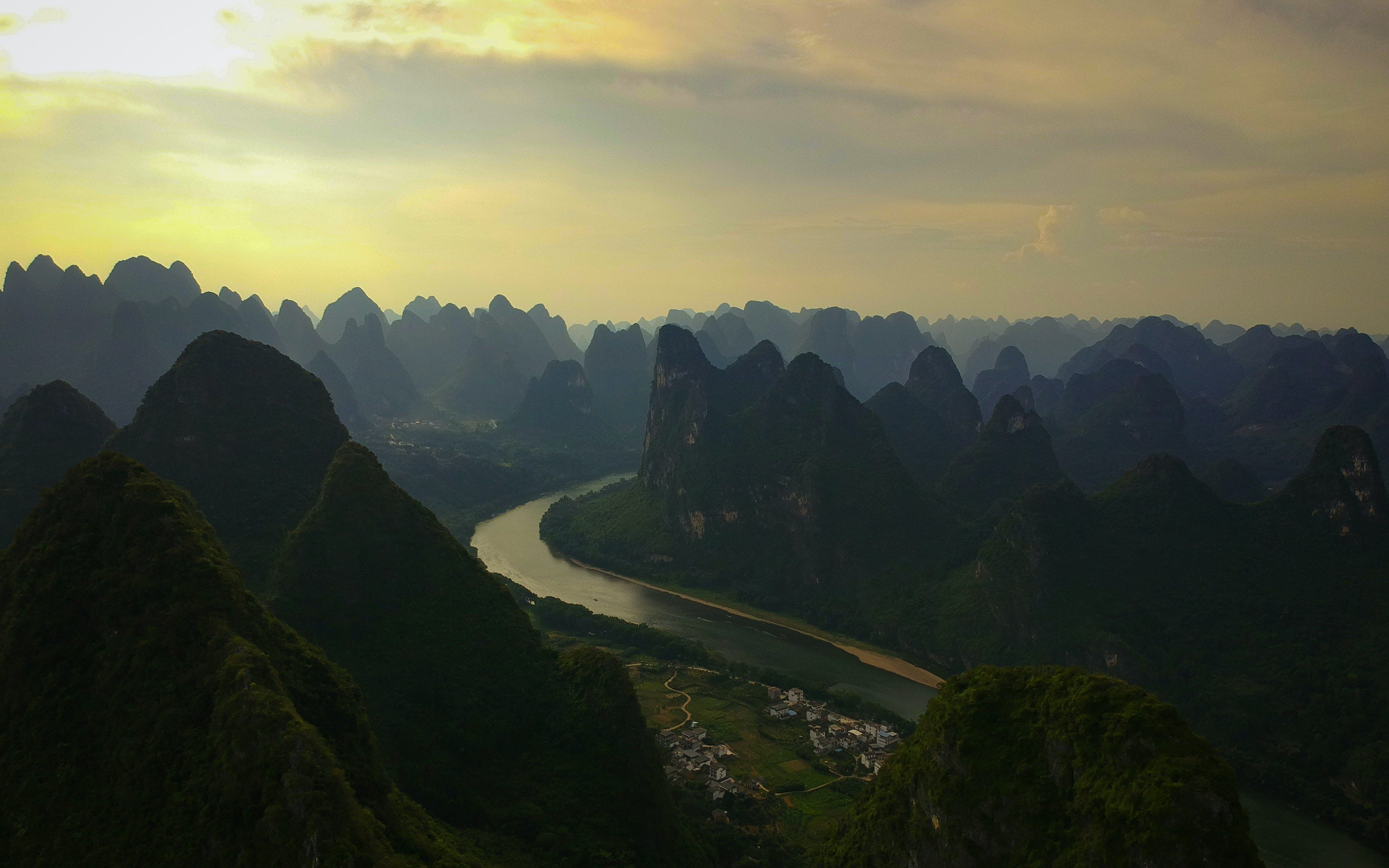 Li River 漓江 - by M. E. Rothwell - Cosmographia