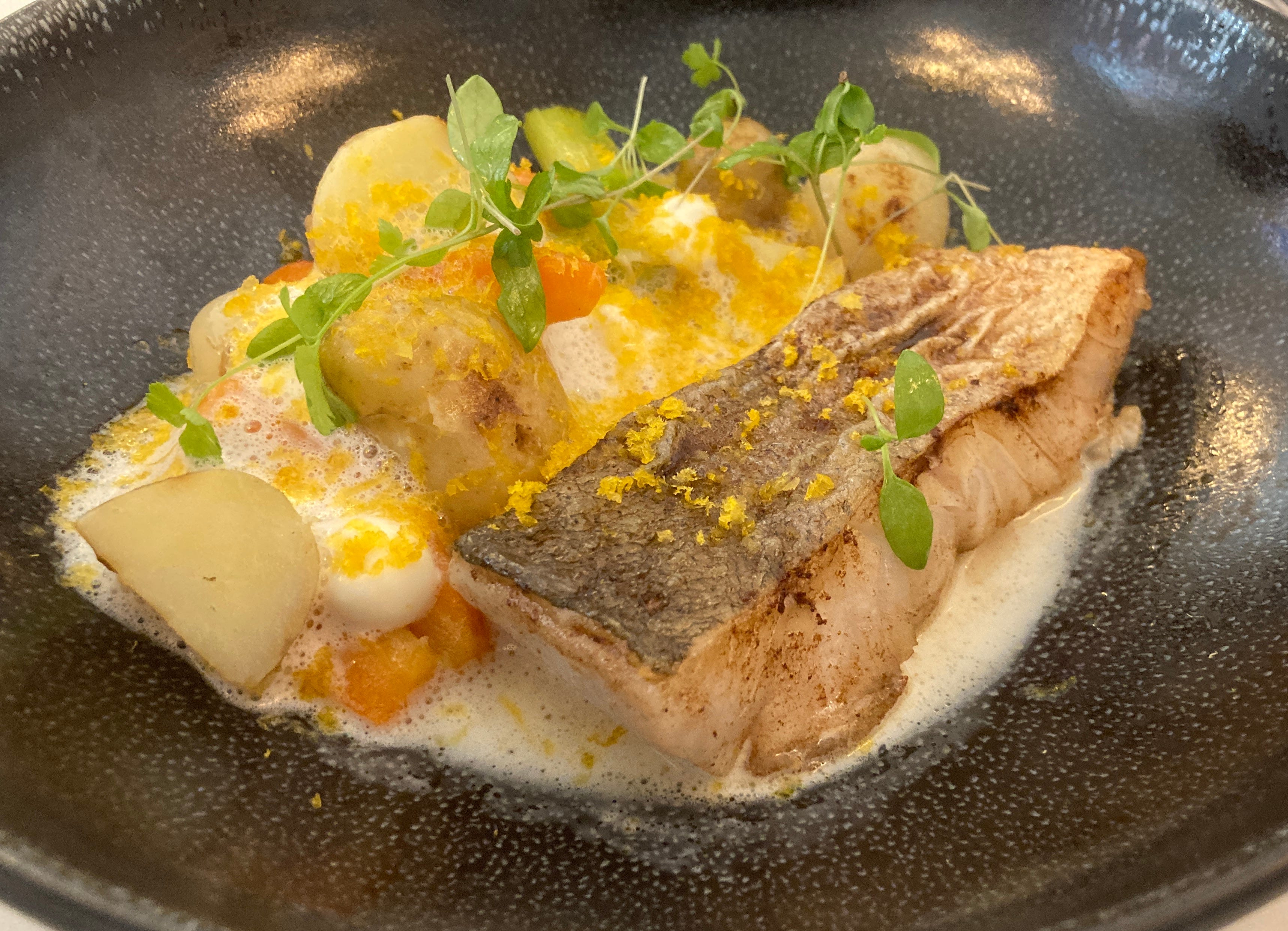 Neva Cuisine, 2 rue de Berne, Paris 8 - by Claude Kolm