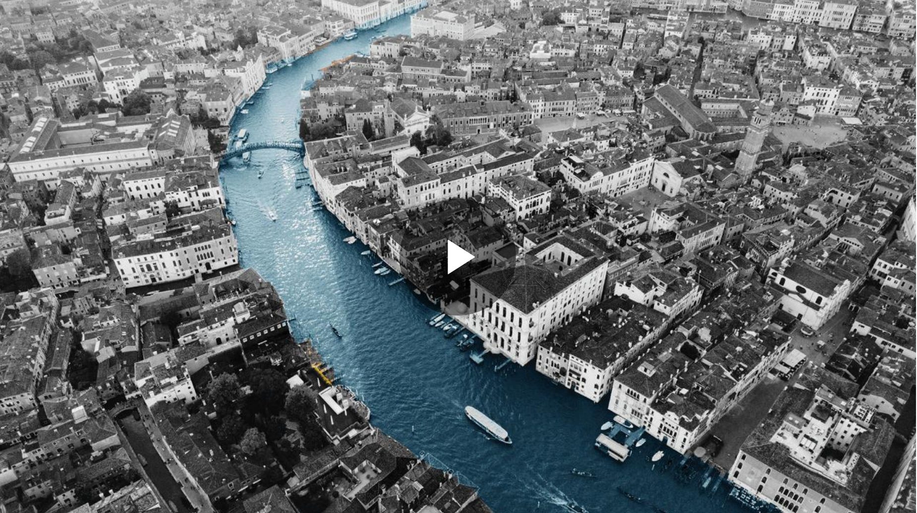 Living in Modern Touristic Venice - by Hartmut Wiehr