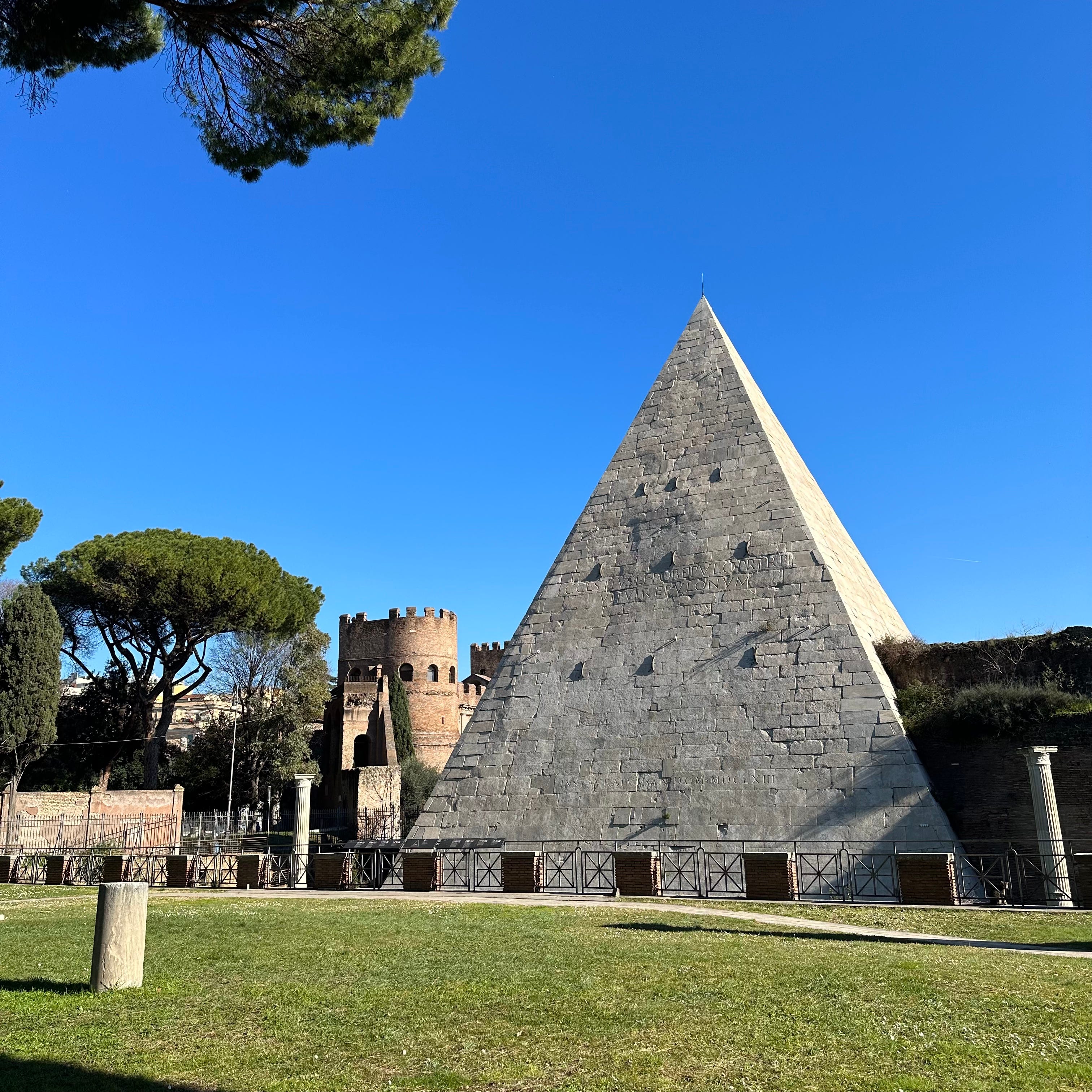 Quartieri II: Testaccio - by Agnes Crawford