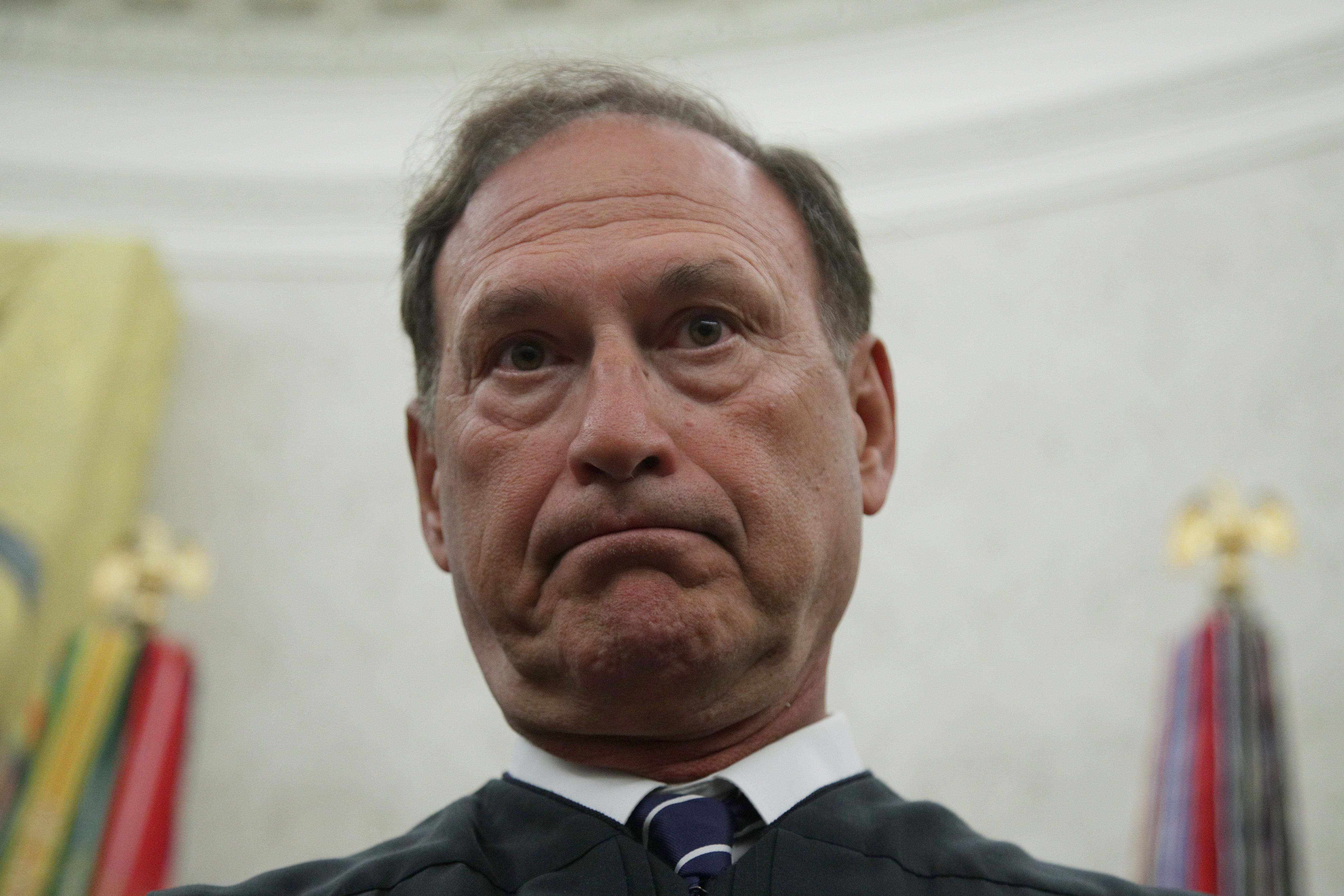Alito's "defense" of flying the J6 flag is transparent BS