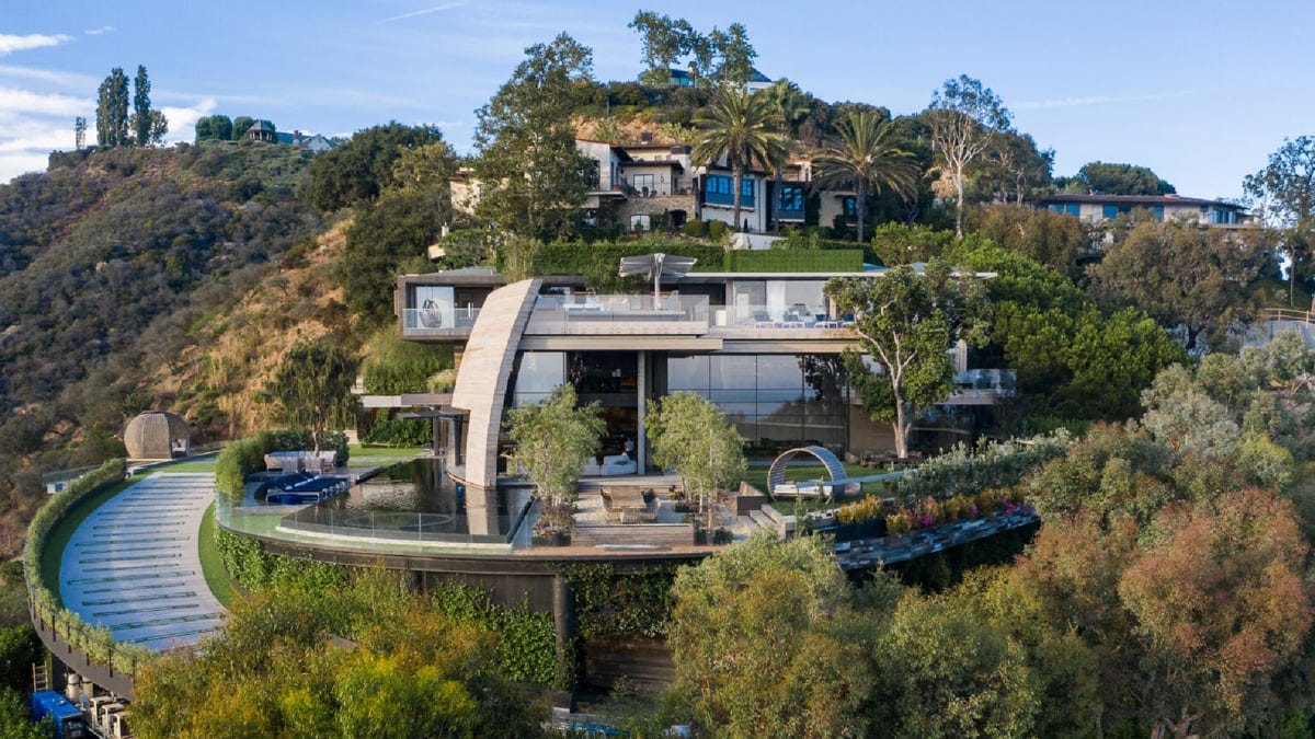 1601 San Onofre Dr Pacific Palisades. Something doesn't add up. $LAZR