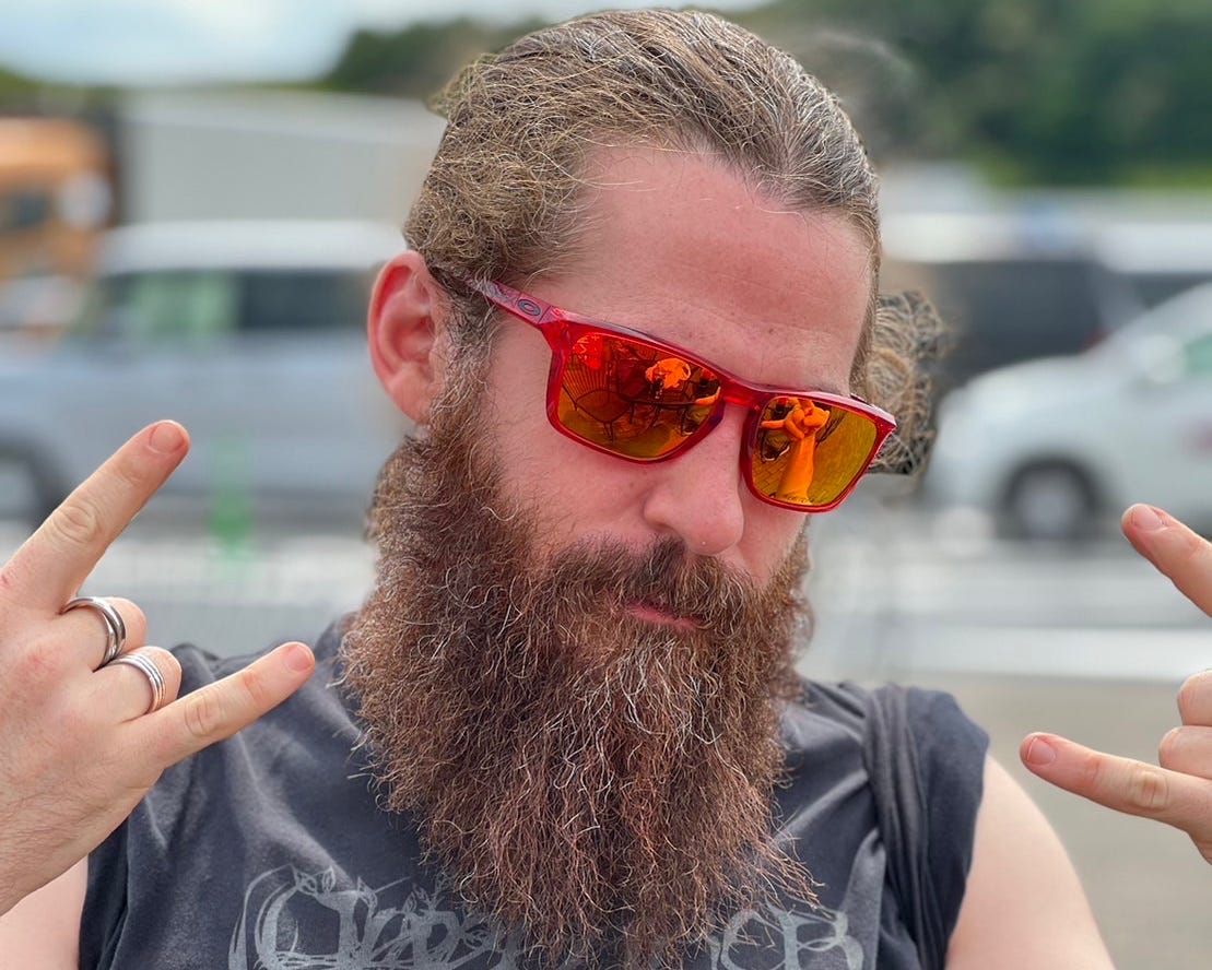 Díswiðer - by MKUltraman - Above & Below