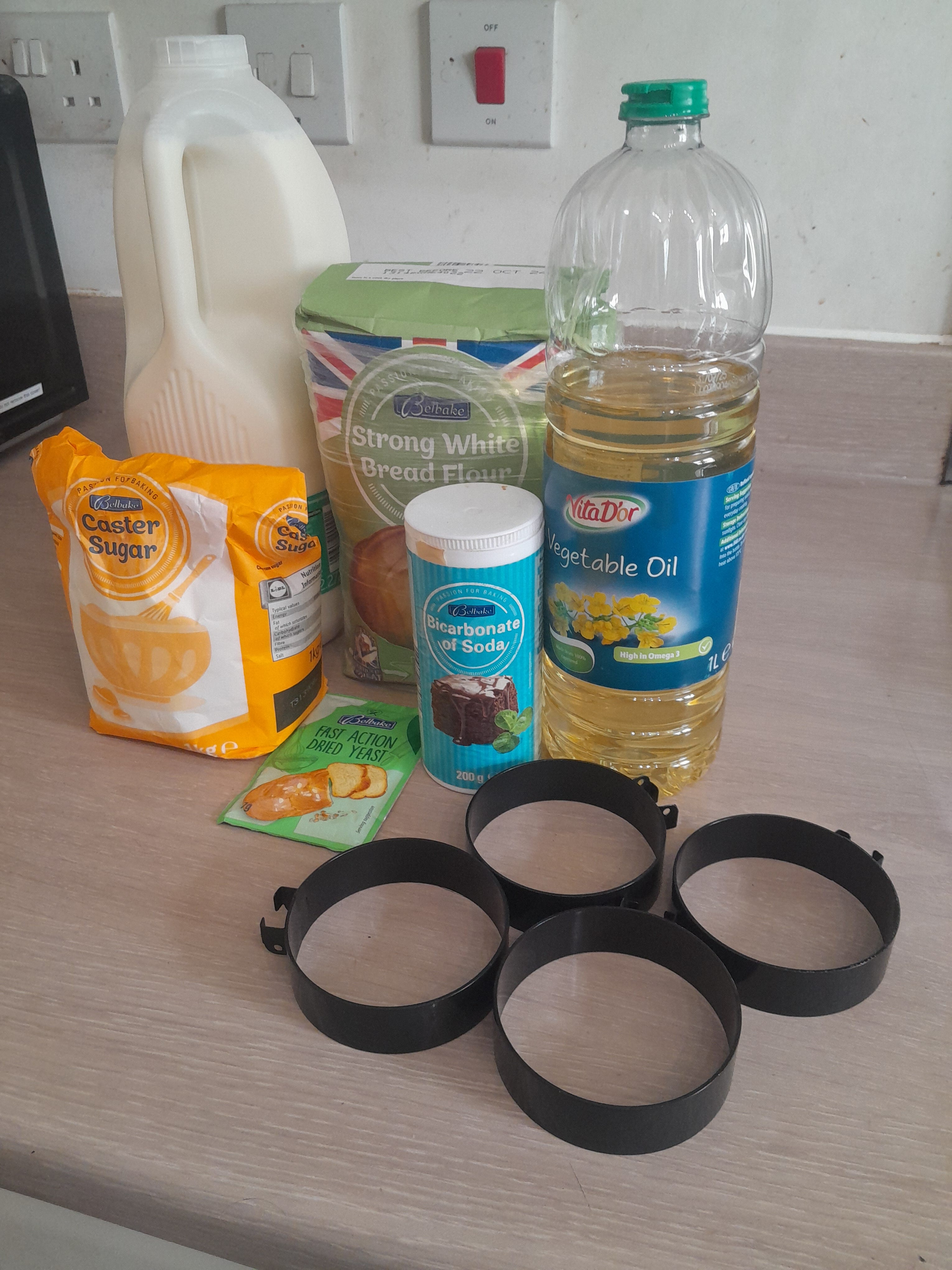 Those Cakes We Like … Are Feeling Very British