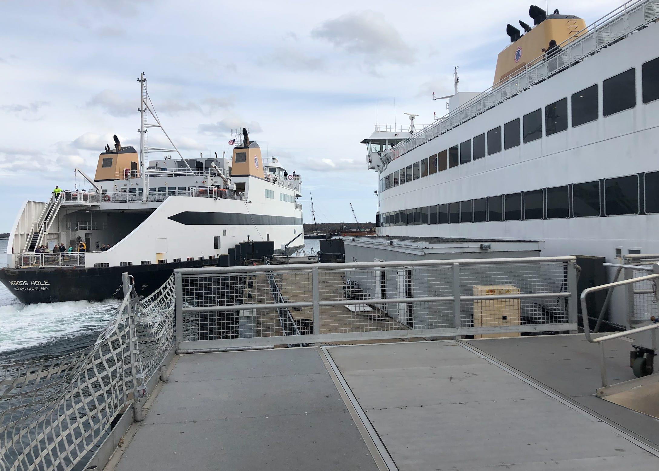 🌊 Comparison of All Ferries to Martha's Vineyard (2024)