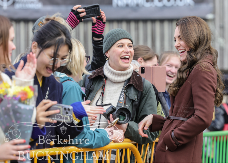 Did the Palace Feature Kate Hugging This Week to Rebut Meghan?