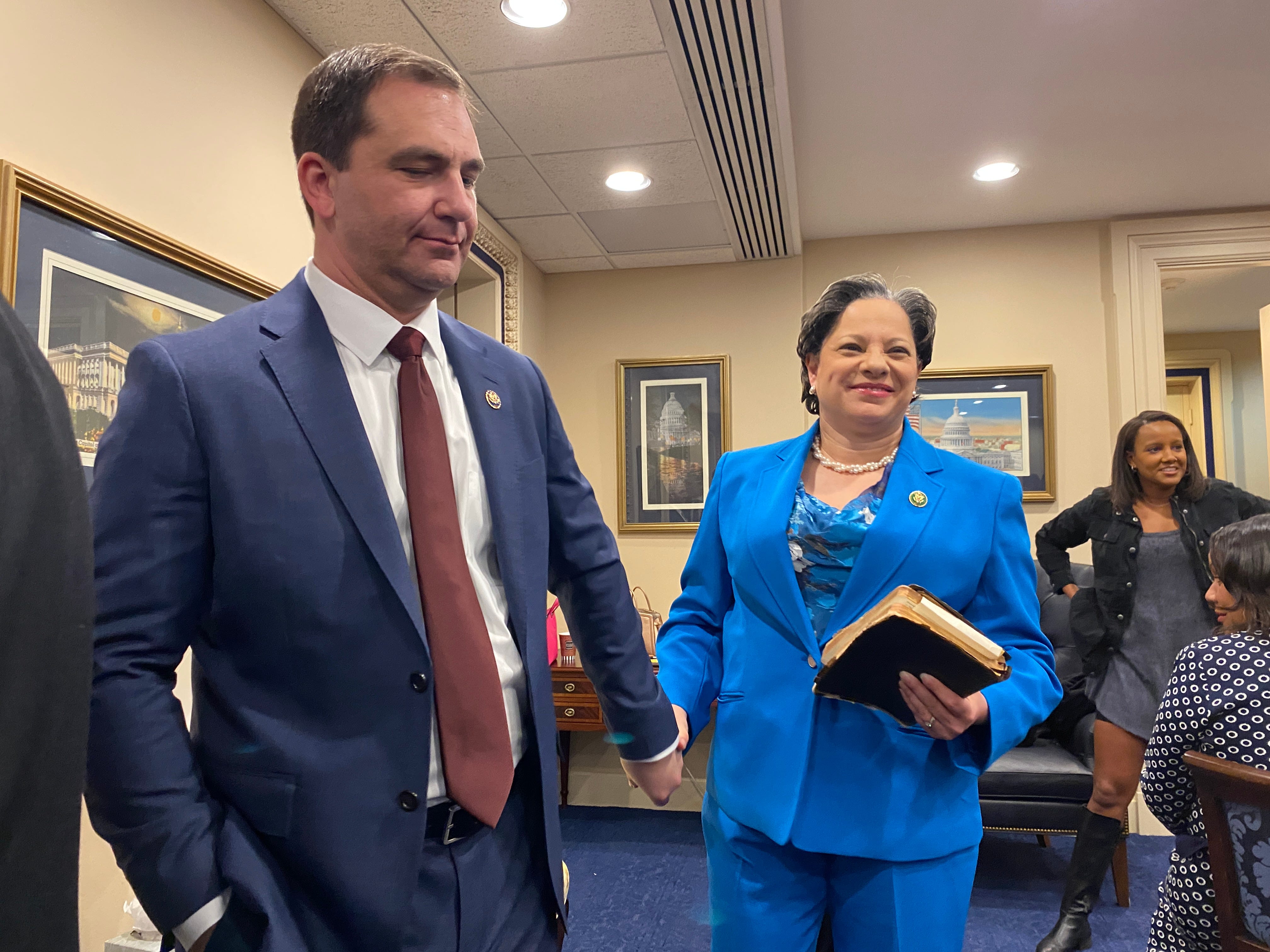 Congresswoman Jennifer McClellan Day One: 25 Photos #Virginia #History