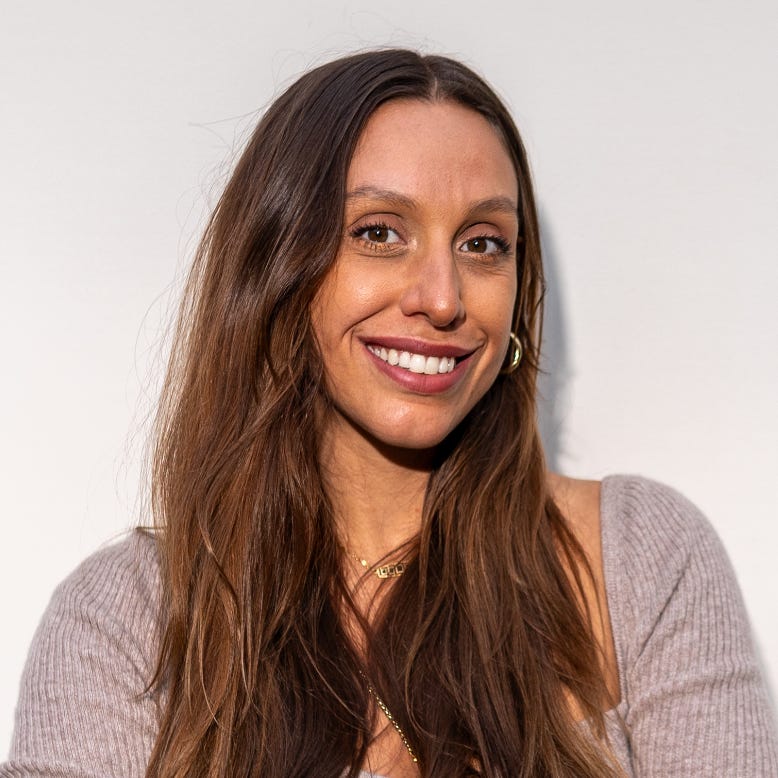 Nicole Vignola | Substack