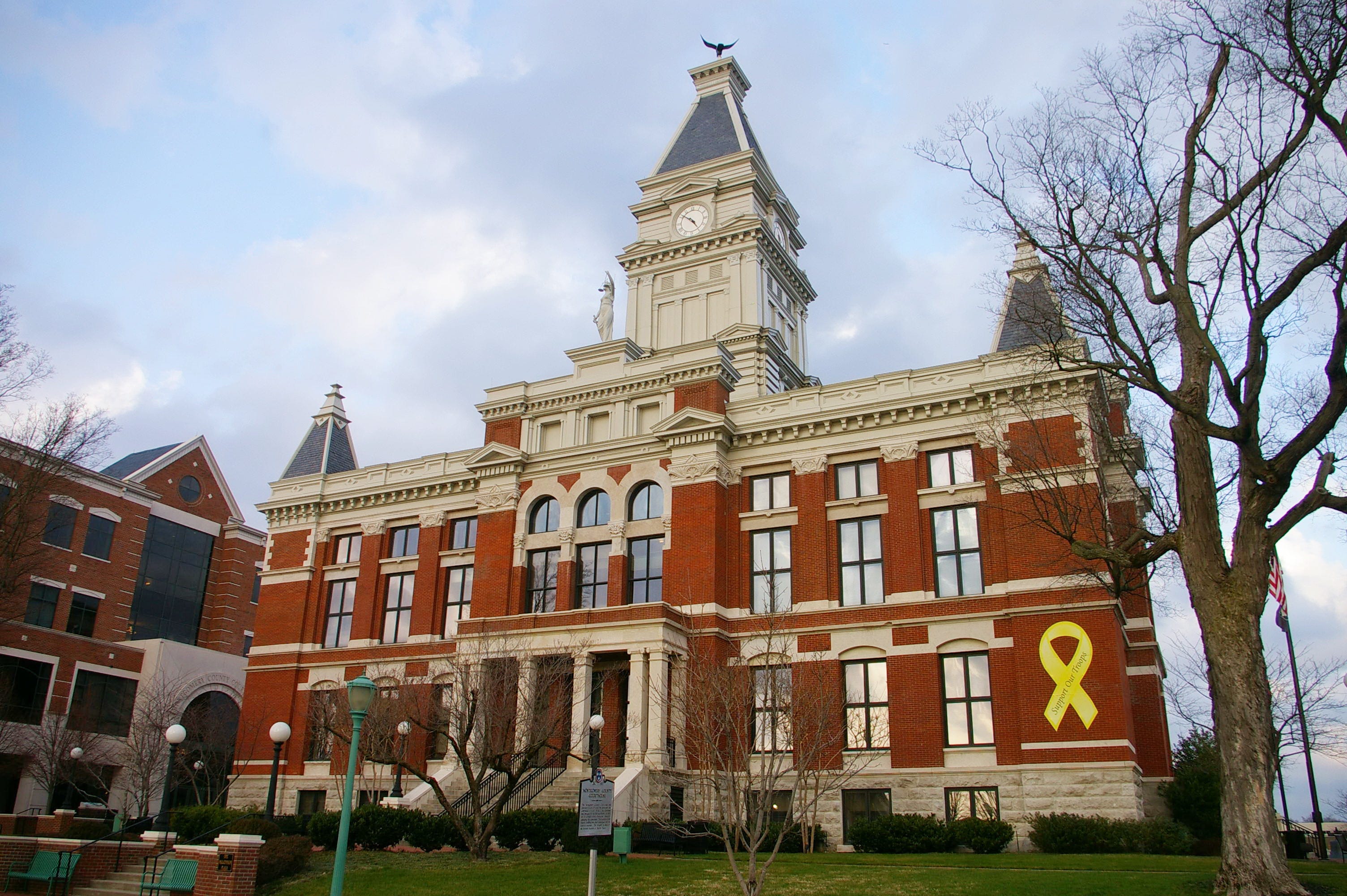 Top Ten Most Picturesque Tennessee Courthouses by Lynching History