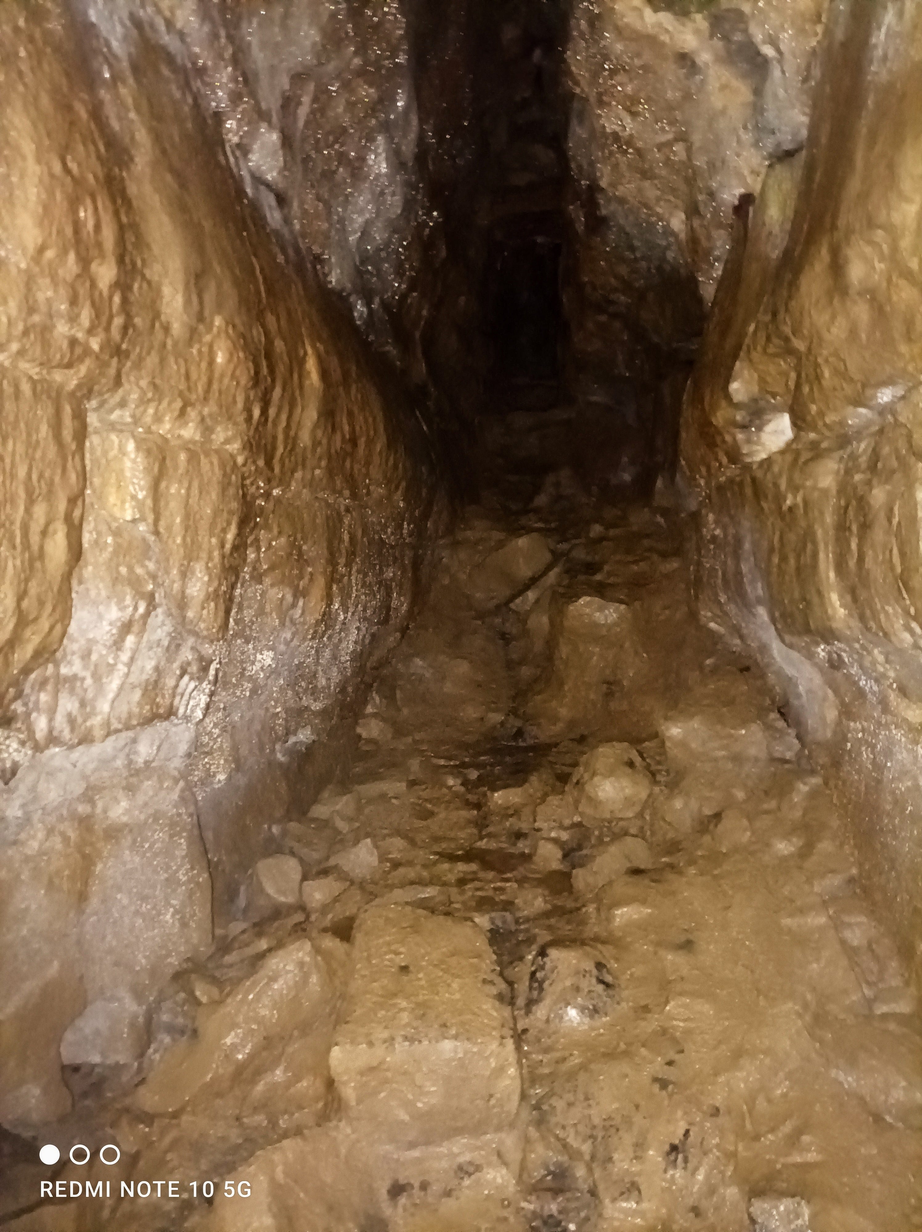 Oweynagat Cave, Rathcave, Co. Roscommon - by Pat Croghan