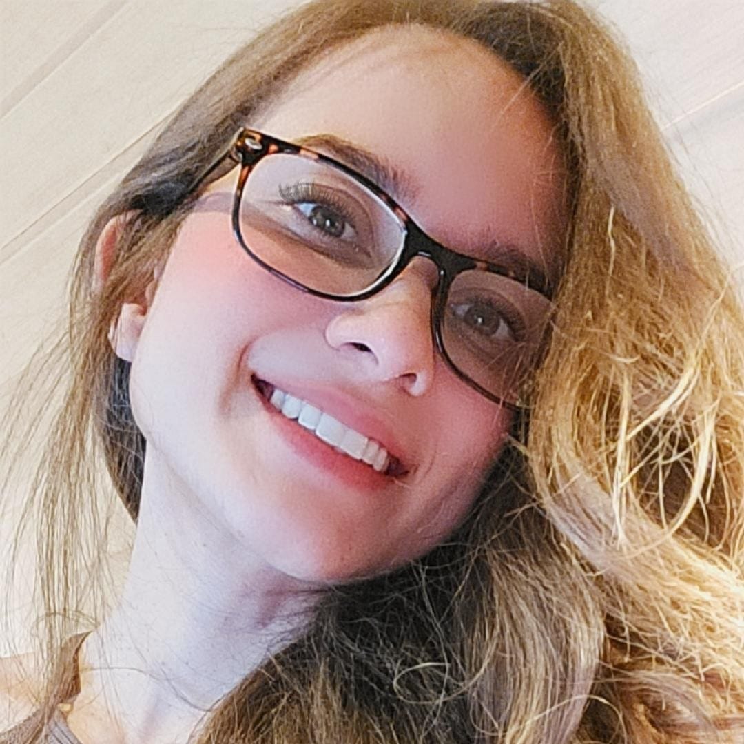 Amanda Cavalcanti | Substack