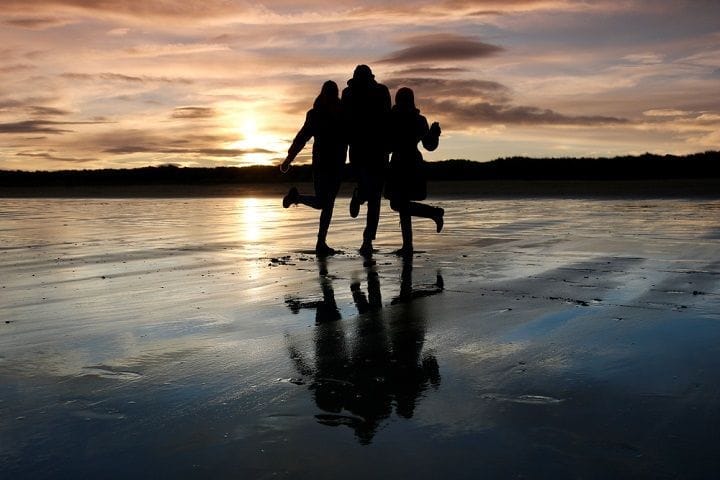 Third Wheel - thesilenteavesdropper’s Substack