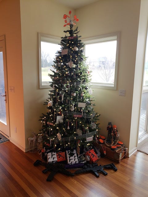 Ohh Christmas Tree, Ohh Gun Themed Christmas Tree