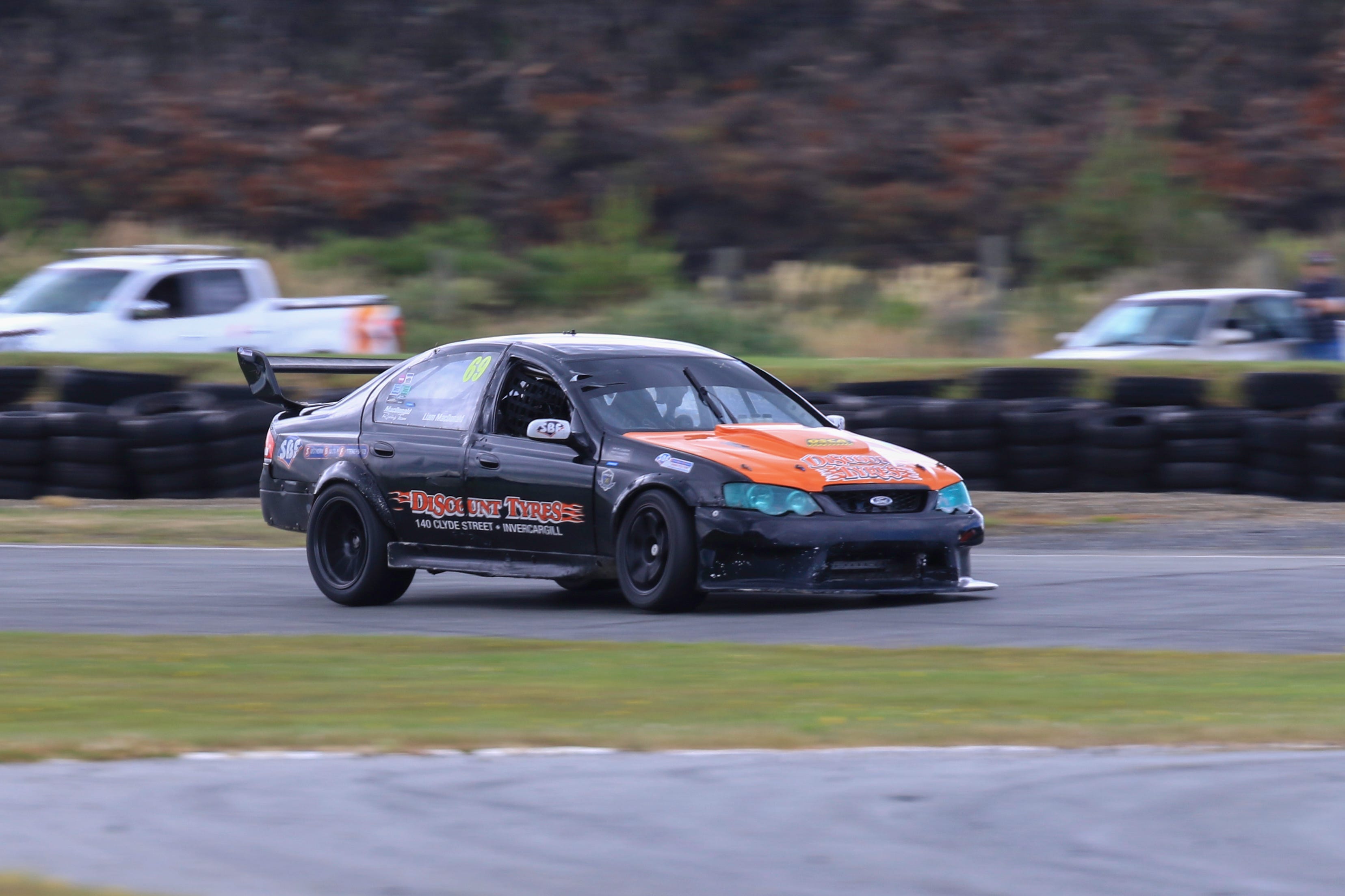 Invercargill drivers share honours at Teretonga Park