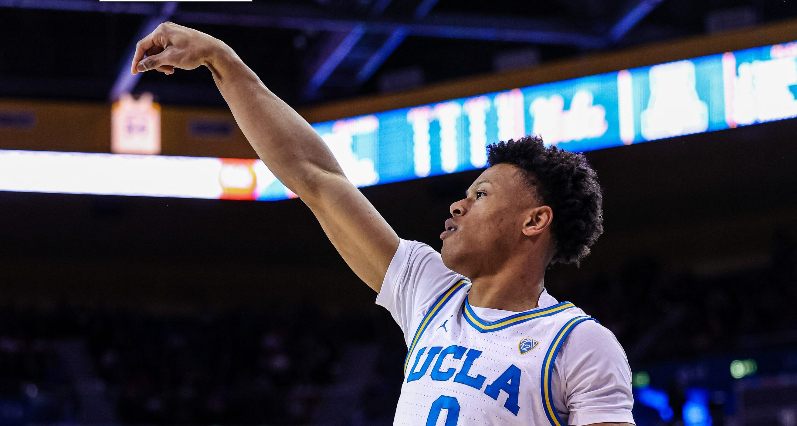 Bru-Wins! #4 UCLA Tops #8 Arizona for 25th Straight Home Victory, 82-73