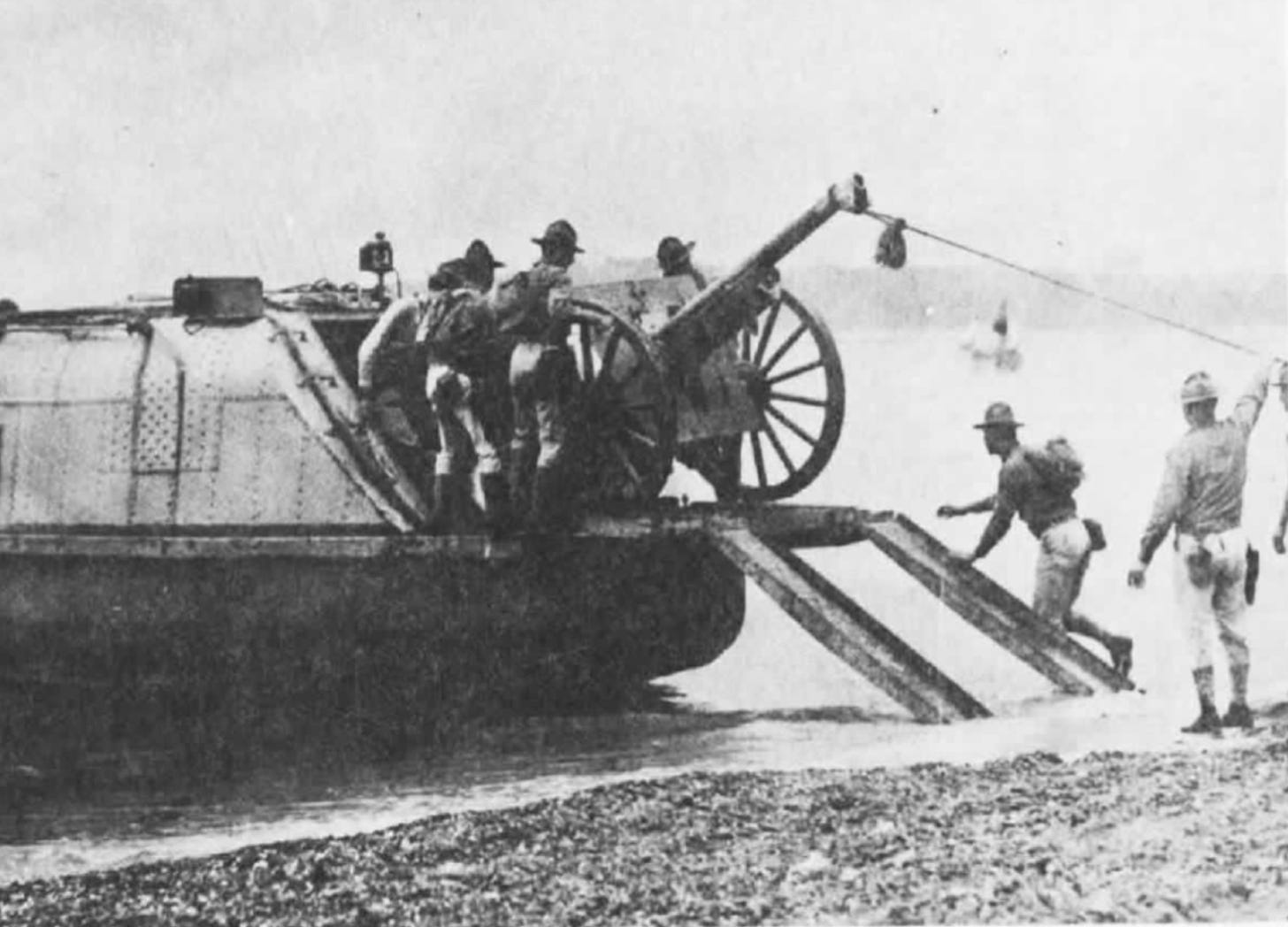 75mm Guns of the Marine Infantry Regiment (1942)