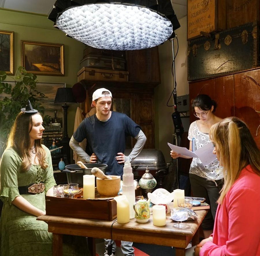 Notes On John Krasinski and Hailee Steinfeld interviews