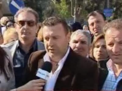 ΣΥΜΜΟΡΙΑ ΤΟ ΠΑΣΟΚ....ΚΑΙ ΜΑΛΙΣΤΑ ΚΡΑΤΙΚΗ.....ΕΚΕΙ ΠΟΥ ΥΠΑΡΧΕΙ ΟΦΕΛΟΣ ...