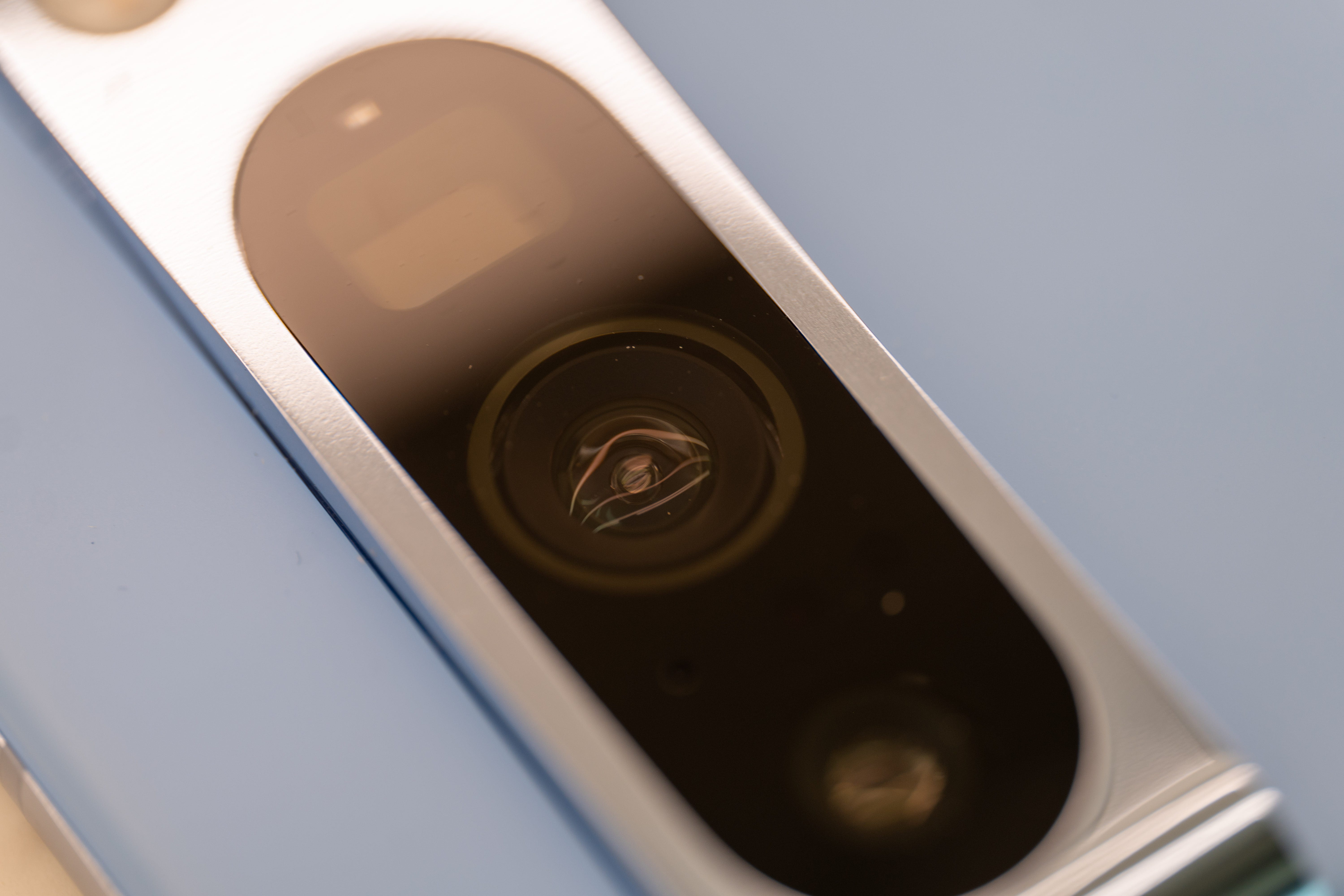 Google Pixel 8 and 8 Pro hands-on review: an AI camera that can ...