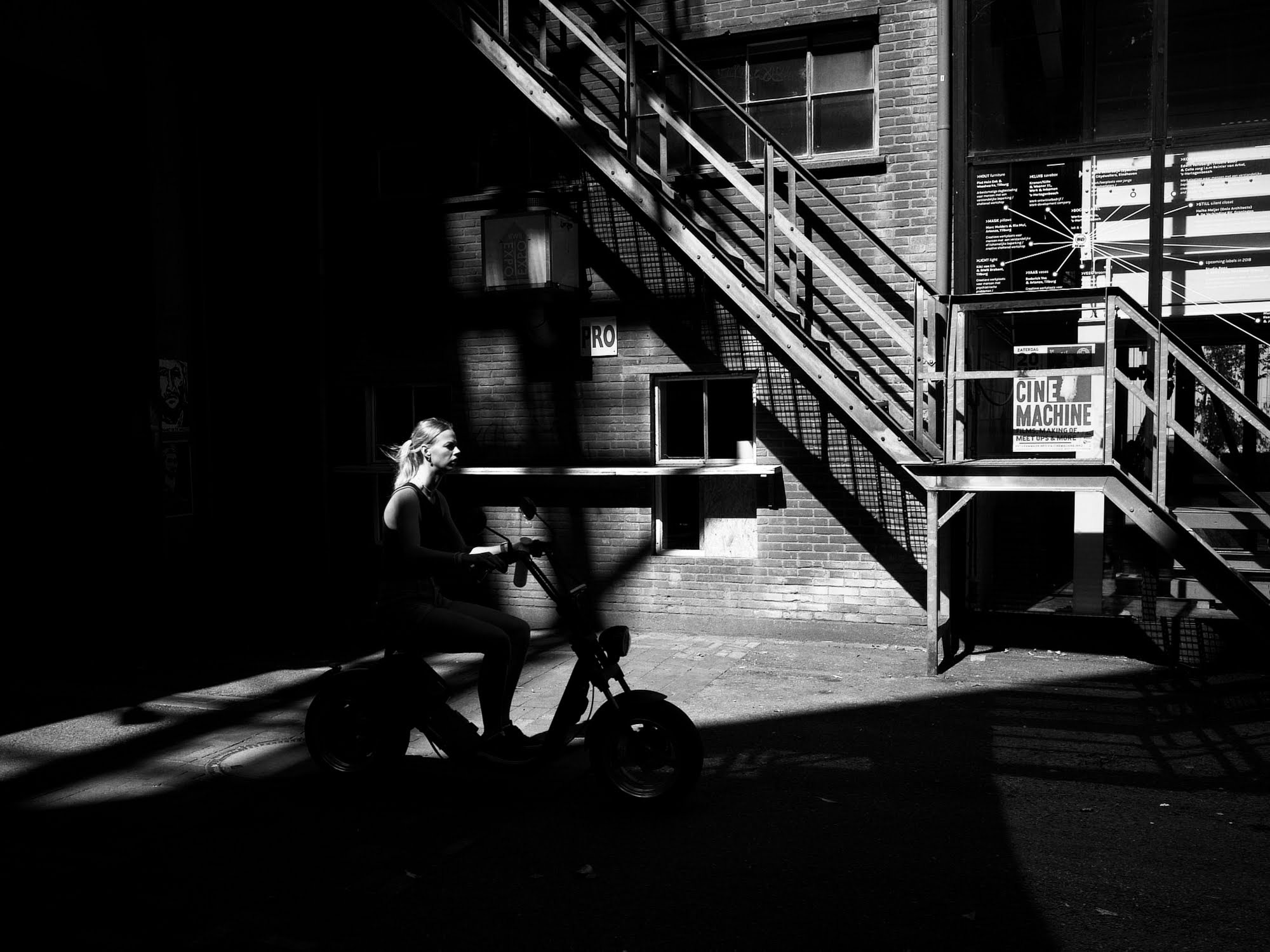 The joy of discussing photographs - by Marcel Borgstijn