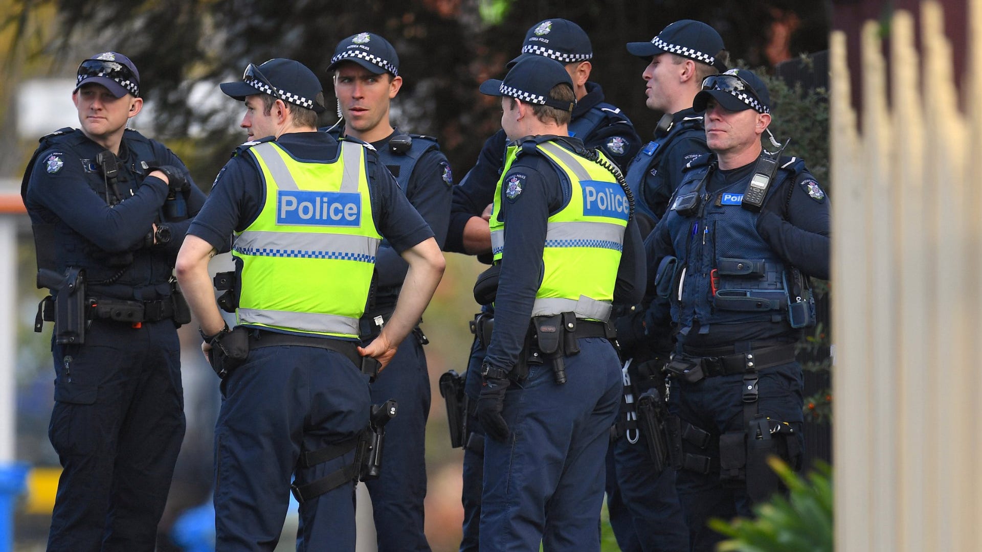 Australian Federal Police finally drops Covid vaccine mandate but ...