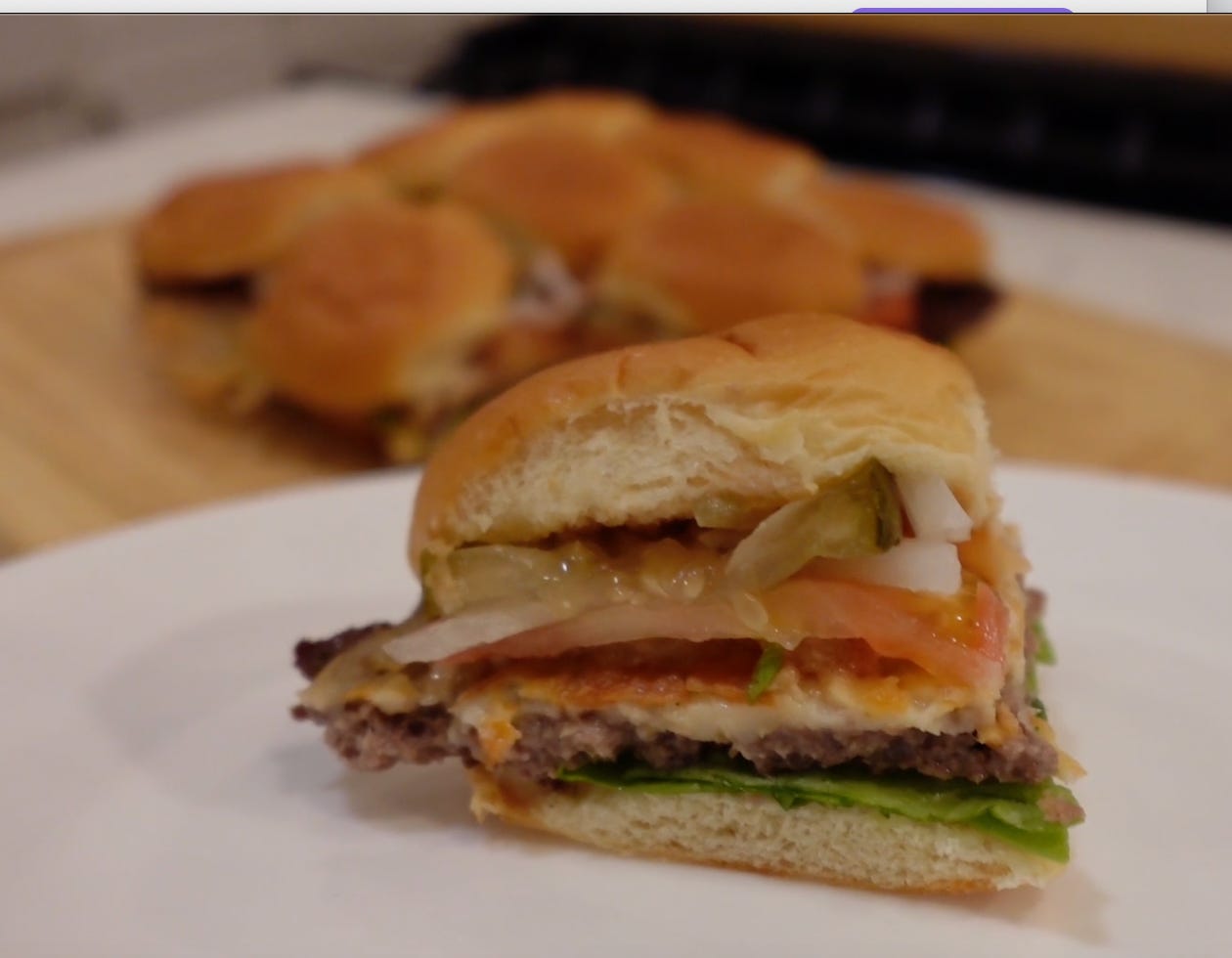 Mini burger sliders - by Harmonic Writer