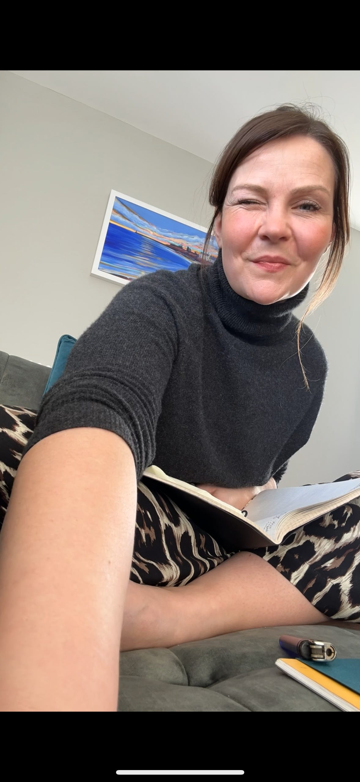 What is Hannah Harvey's Love Notes? Why Become a Member or Founder Member?