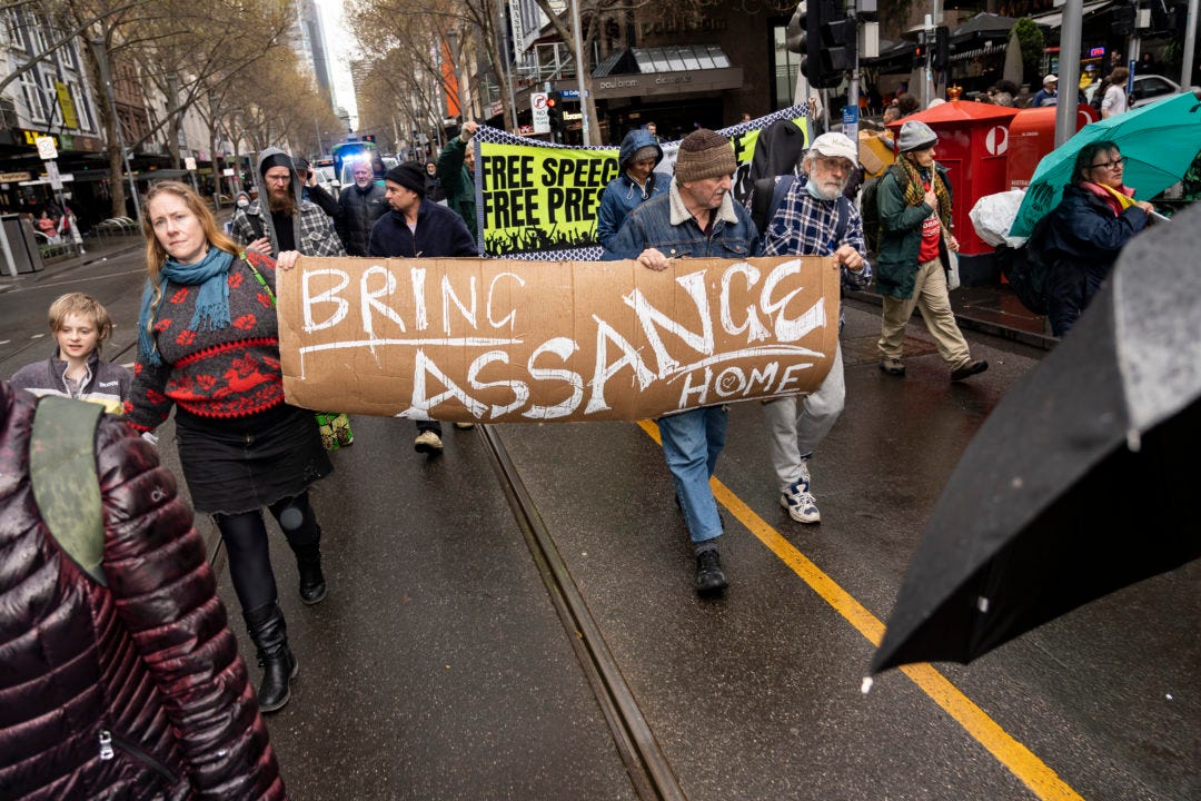 👁‍🗨 Stephen Rohde: La campagne mondiale pour libérer Julian Assange ...